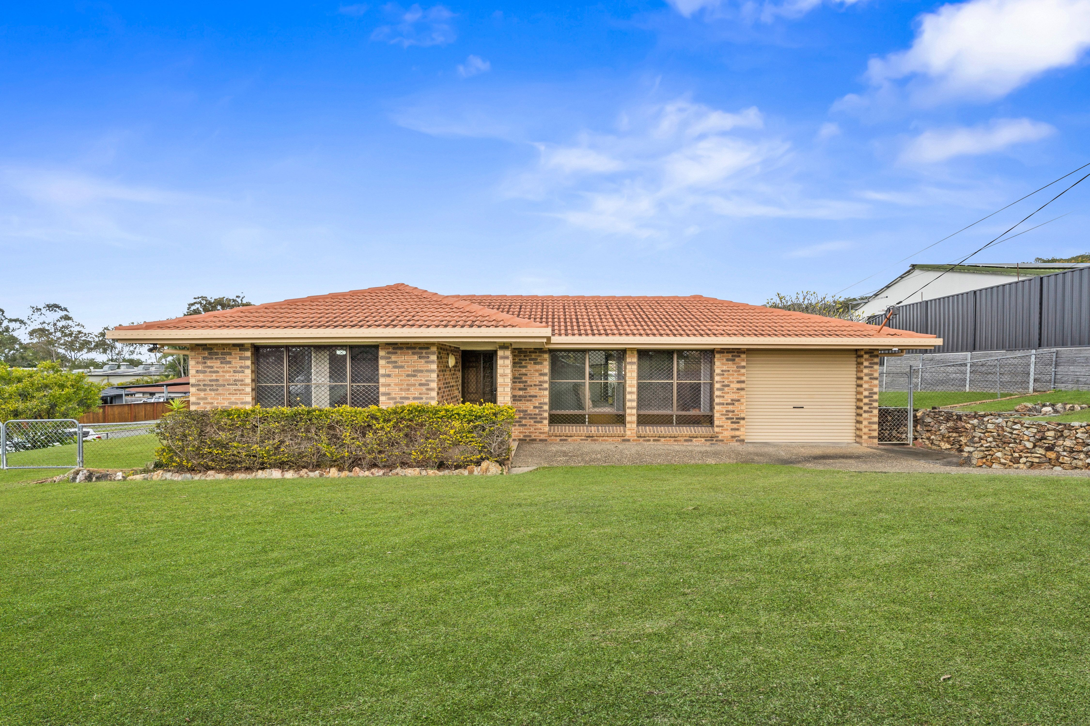 93 Mount Warren Boulevard, Mount Warren Park, QLD 4207 - Sold House ...