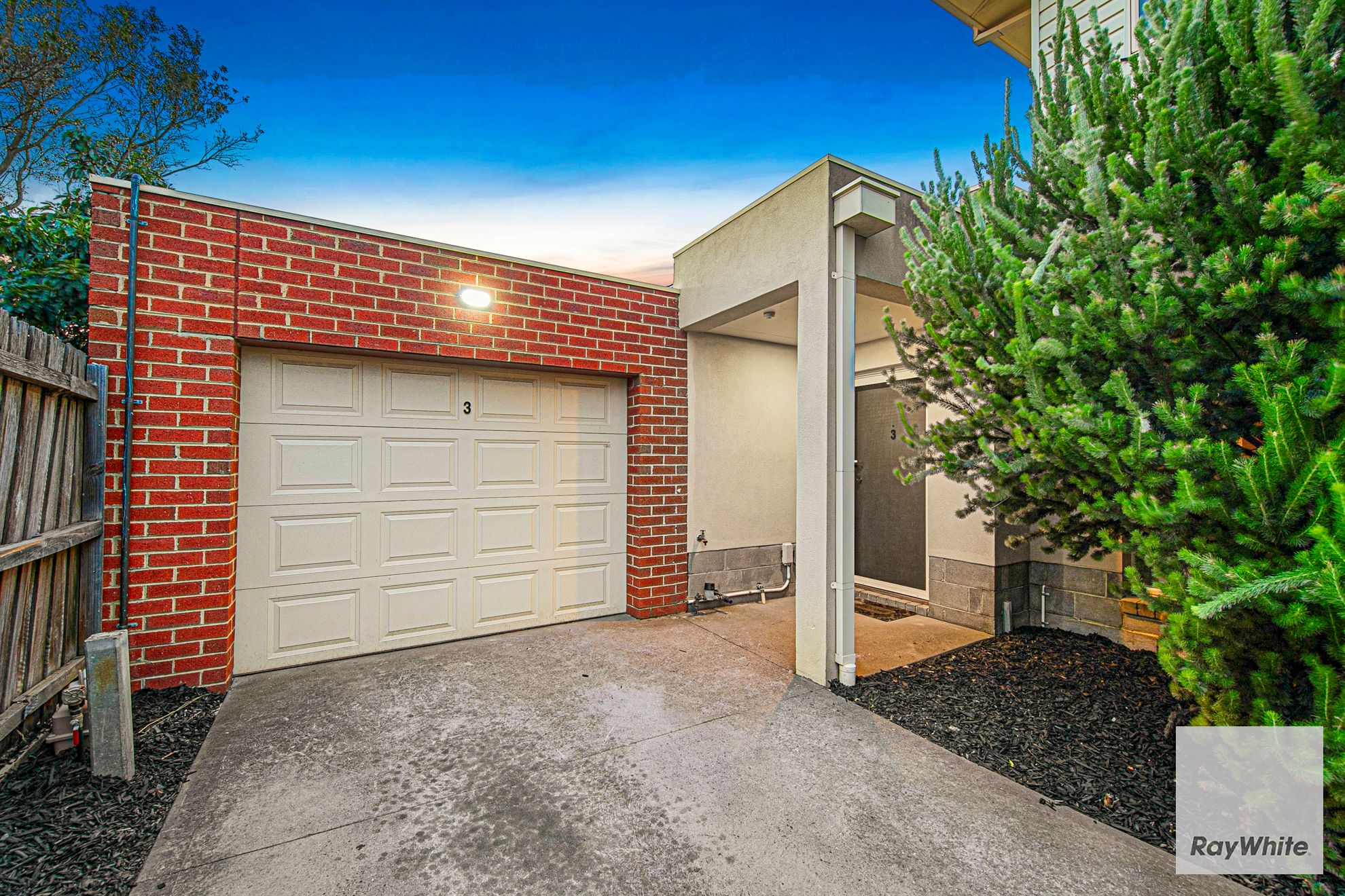 3/53 Saratoga Crescent, Keilor Downs, VIC 3038 - Sold Unit - Ray White Taylors Lakes