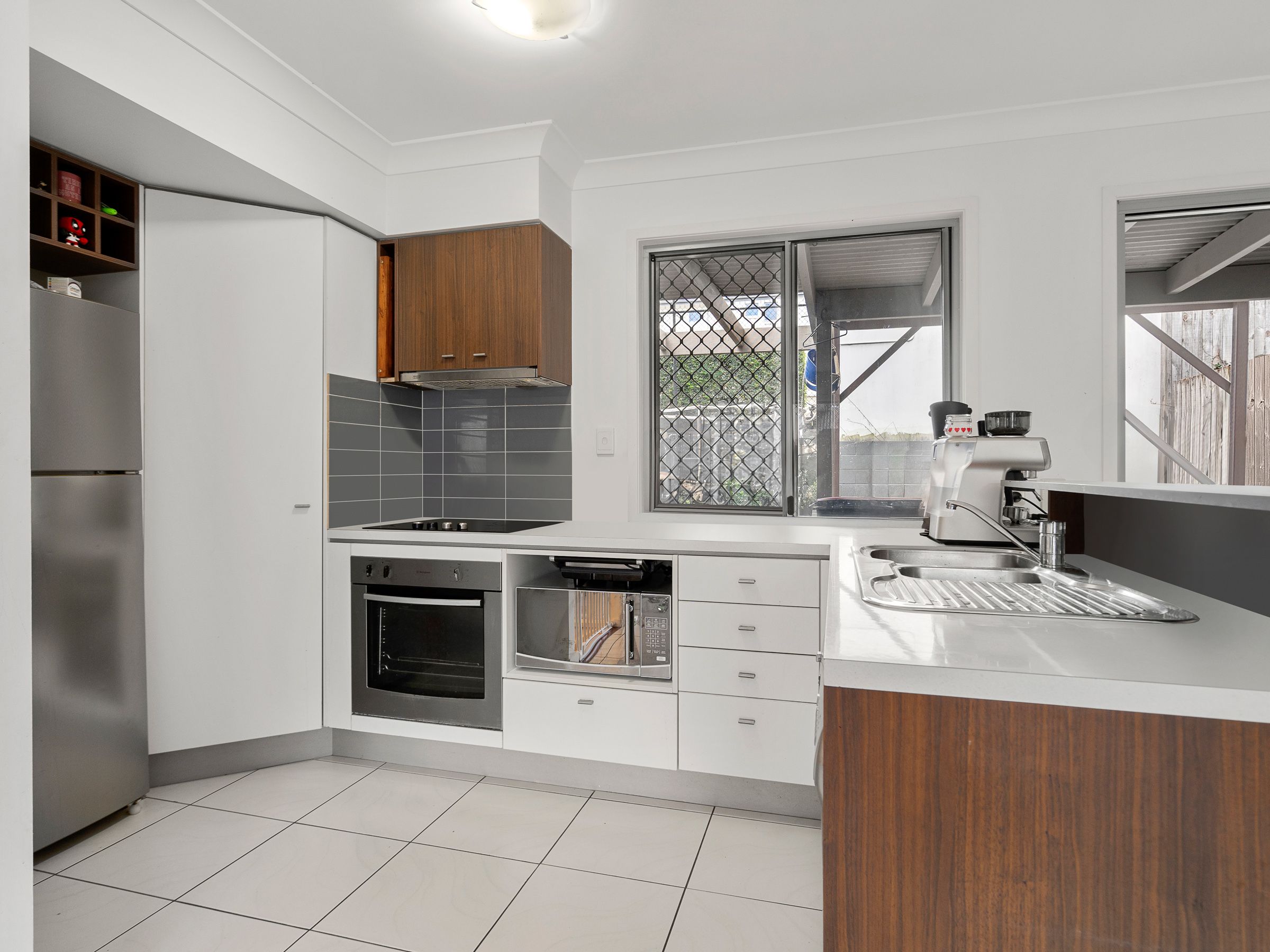 7/8 Eric Road, Holland Park, QLD 4121 - Sold Townhouse - Ray White ...