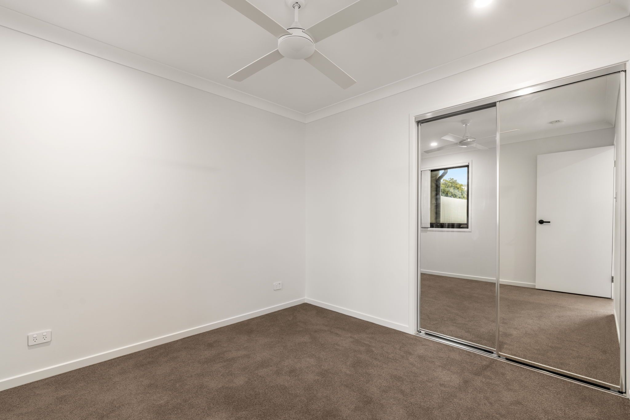 8 Greenview Avenue, South Ripley, QLD 4306 - House for Rent - Ray White ...