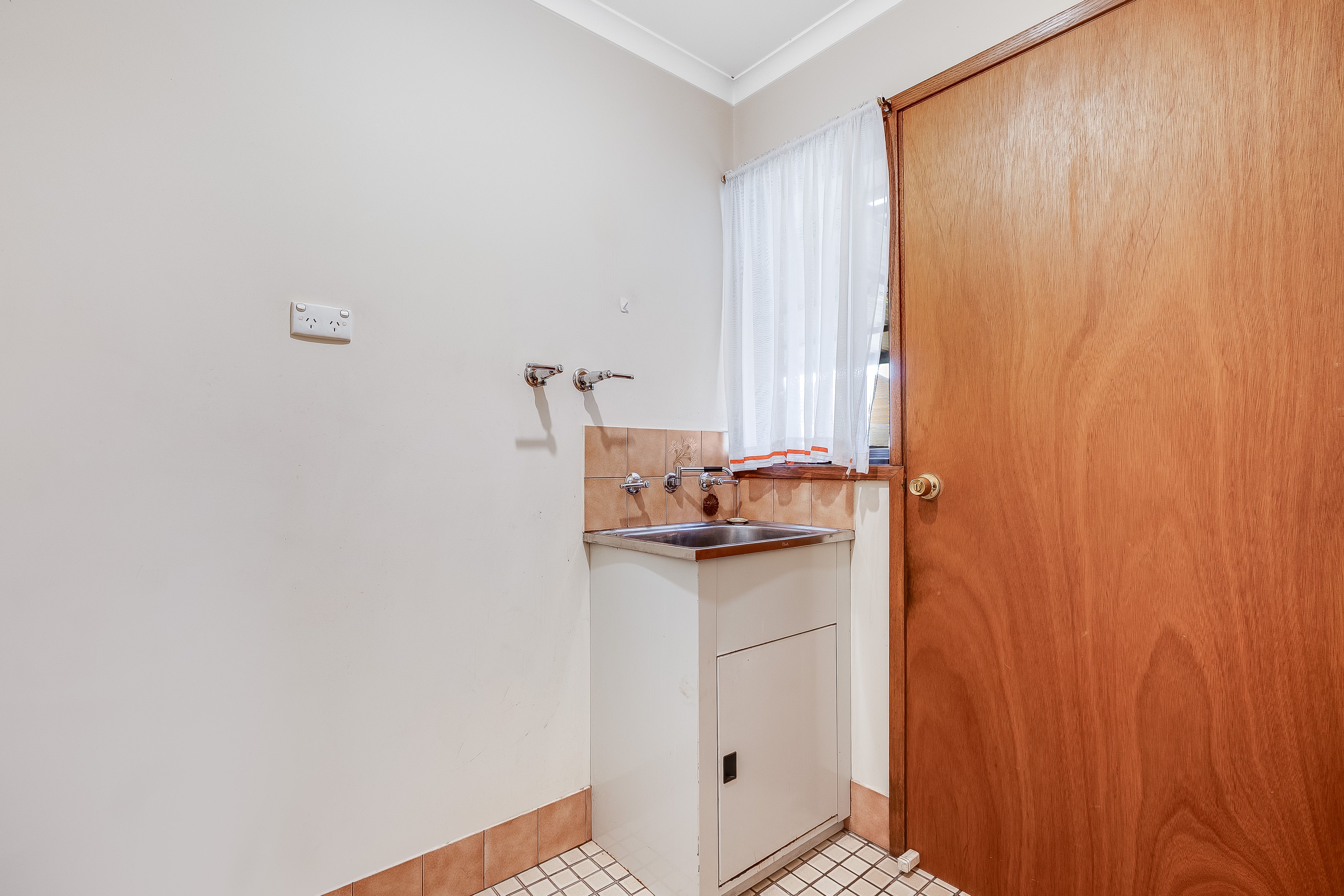 25 Victoria Street, Howlong, NSW 2643 - Leased House - Ray White Albury ...