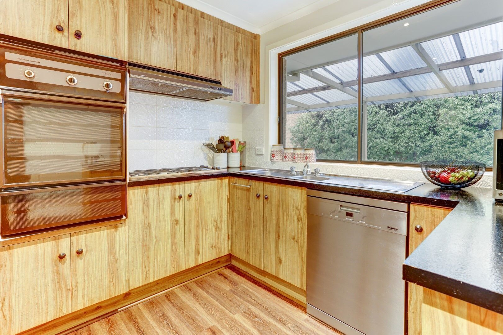 1 Rokewood Court, Endeavour Hills, VIC 3802 - House for Rent - Ray ...