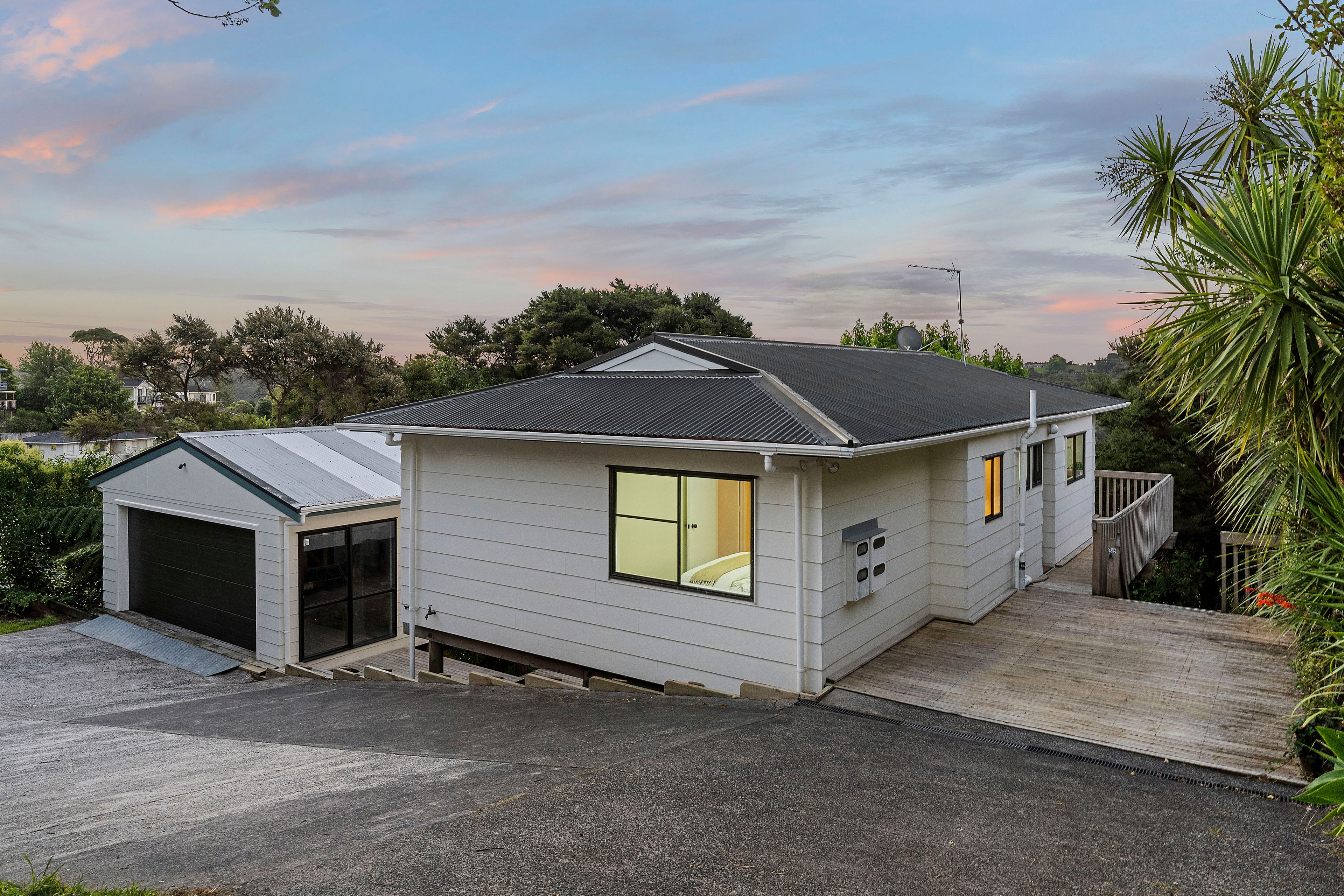 89 Manuka Road, Glenfield, North Shore City 0629 - Sold House - Ray ...