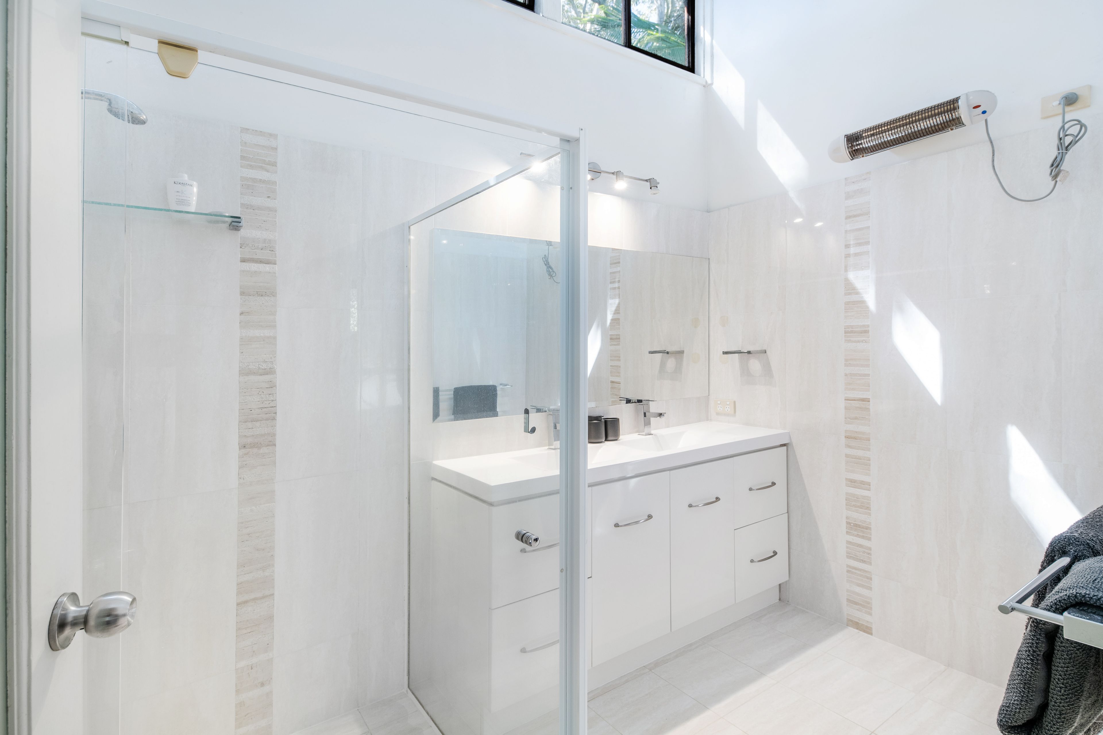 2 Eucalyptus Avenue, Varsity Lakes, QLD 4227 - Sold House - Ray White ...