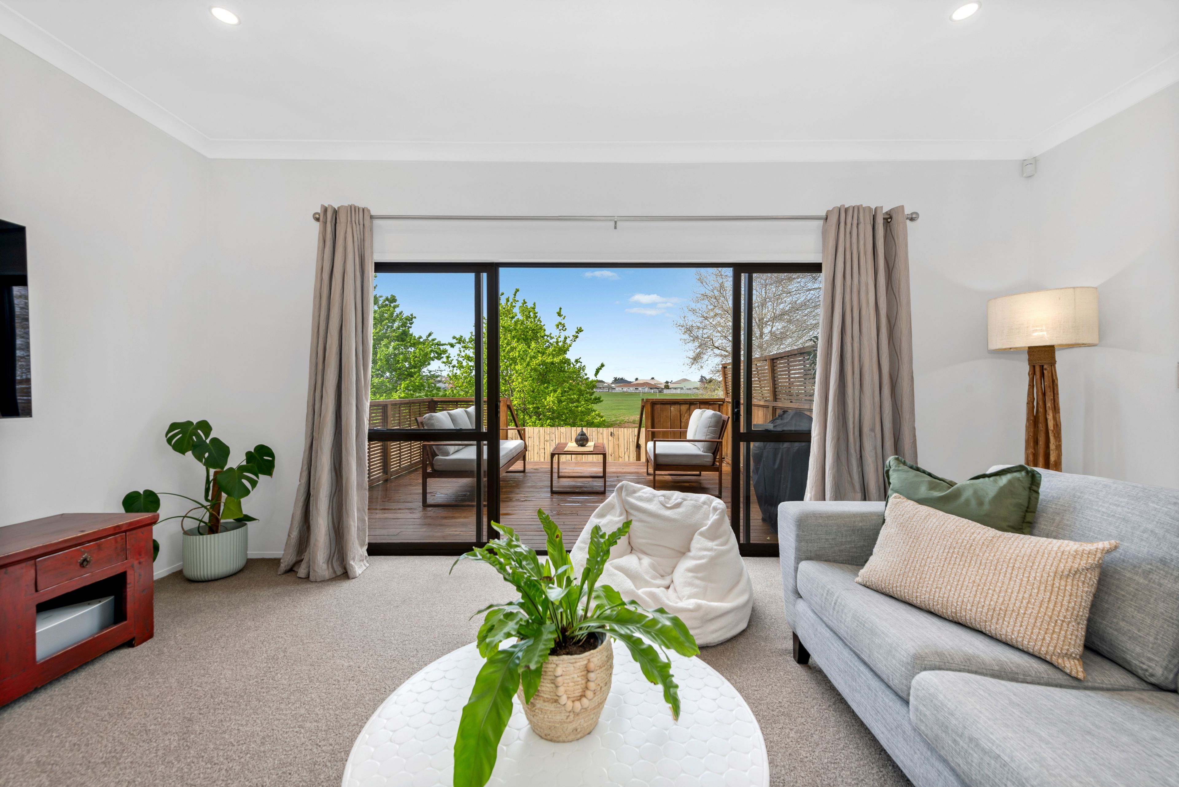 26 Parramatta Place, Botany Downs, Manukau City 2014 - Sold House - Ray ...