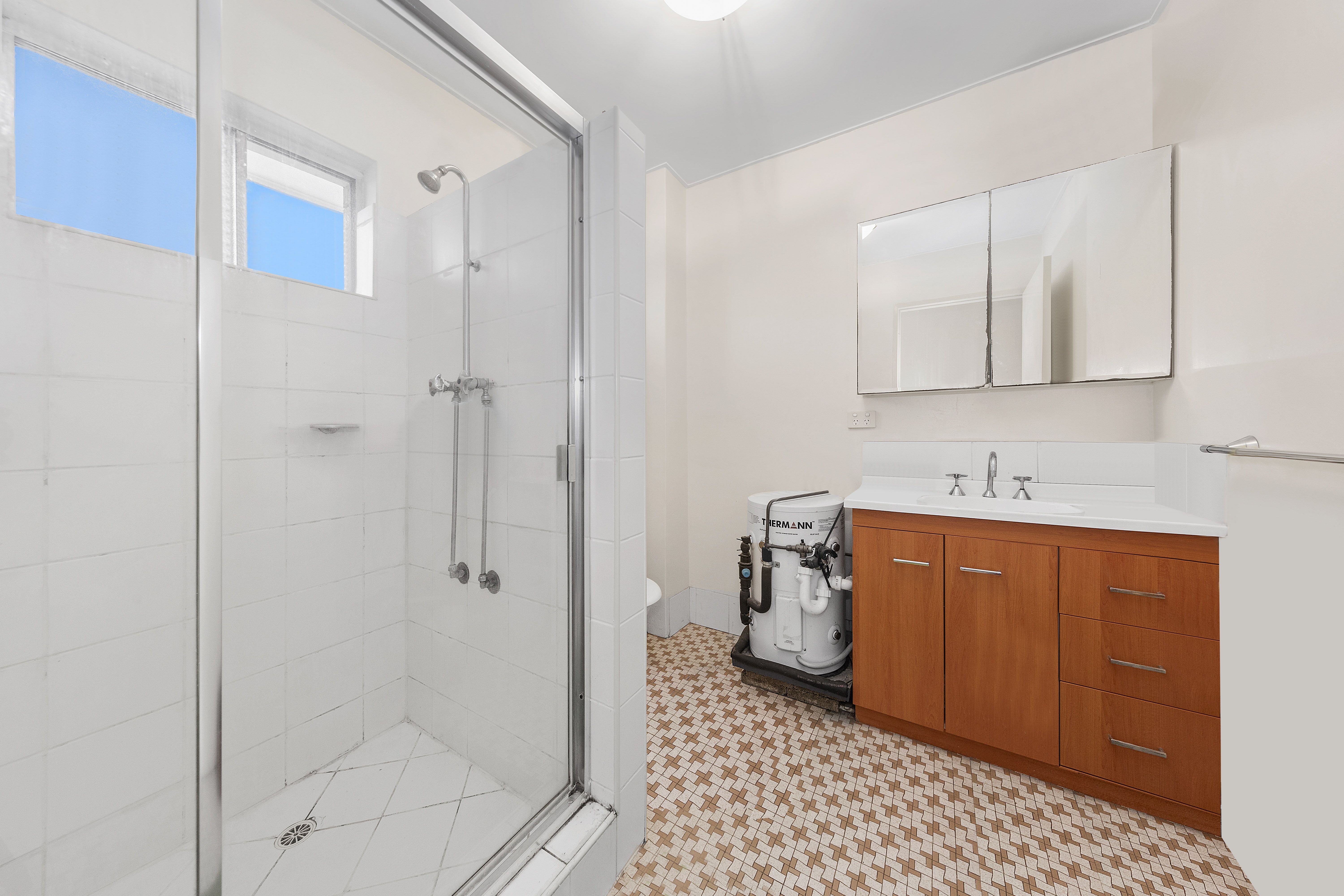 8/12 Cooma Street, Clayfield, QLD 4011 - Sold Unit - Ray White Ascot