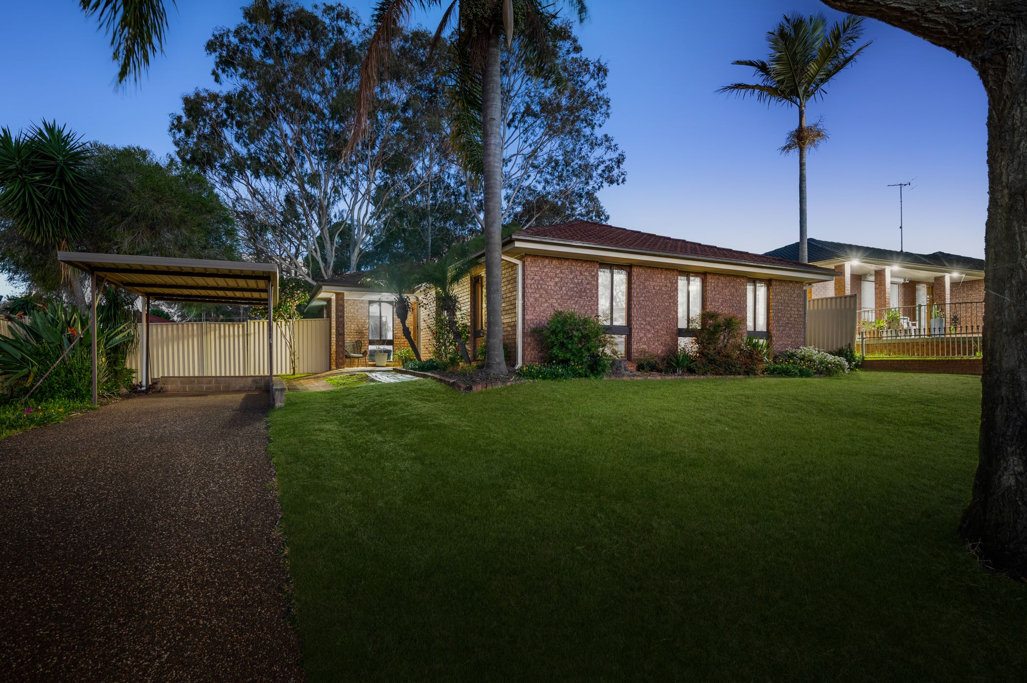 31 Hamlet Crescent, Rosemeadow, NSW 2560 - Sold House - Ray White ...