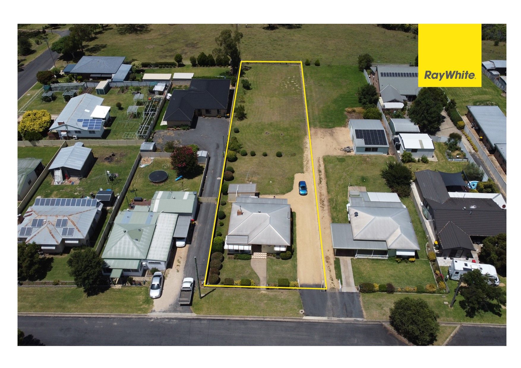 11 Albert Street, Inverell, NSW 2360 - Leased House - Ray White Rural ...