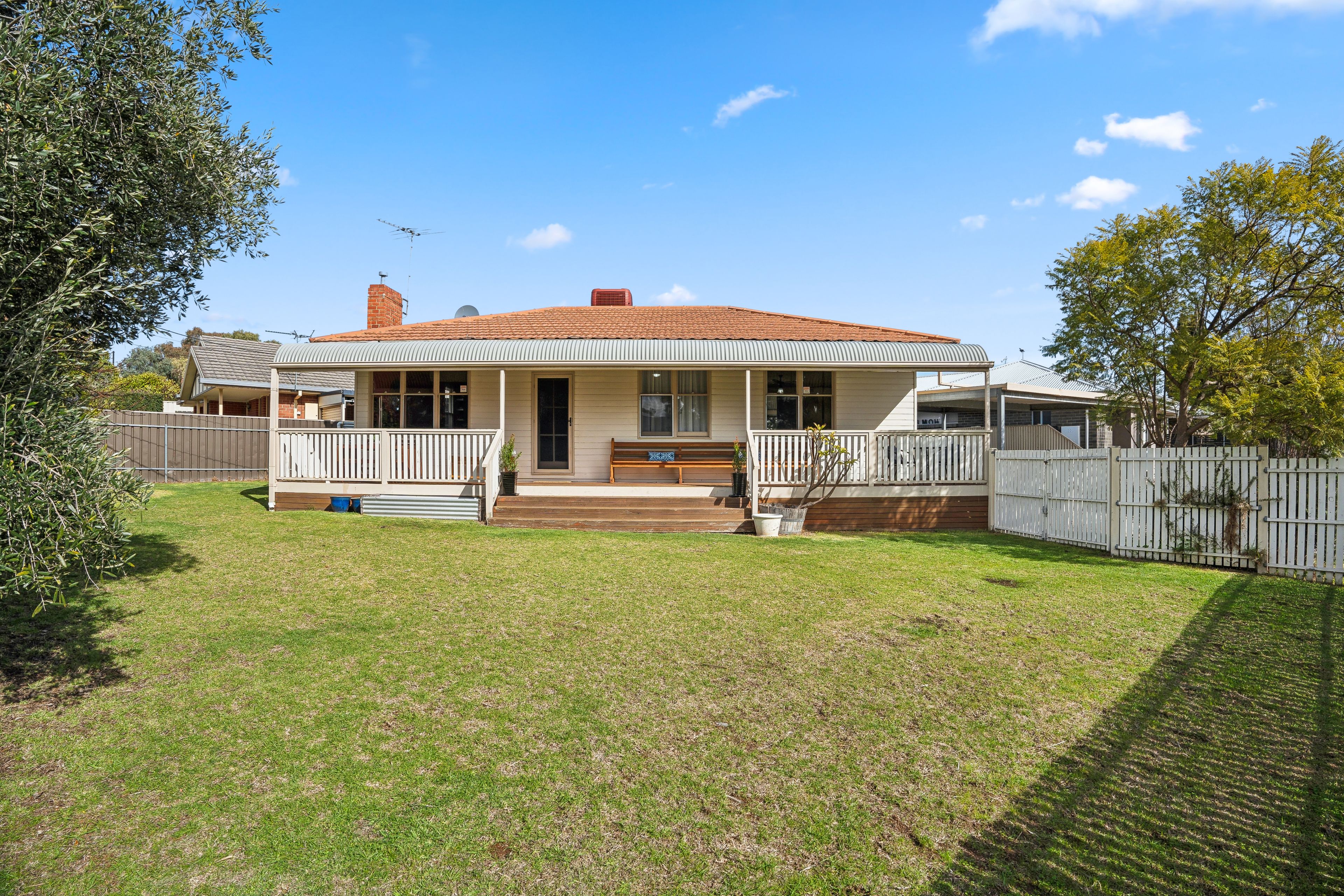 125 Folkestone Road, Dover Gardens, SA 5048 - Sold House - Ray White ...