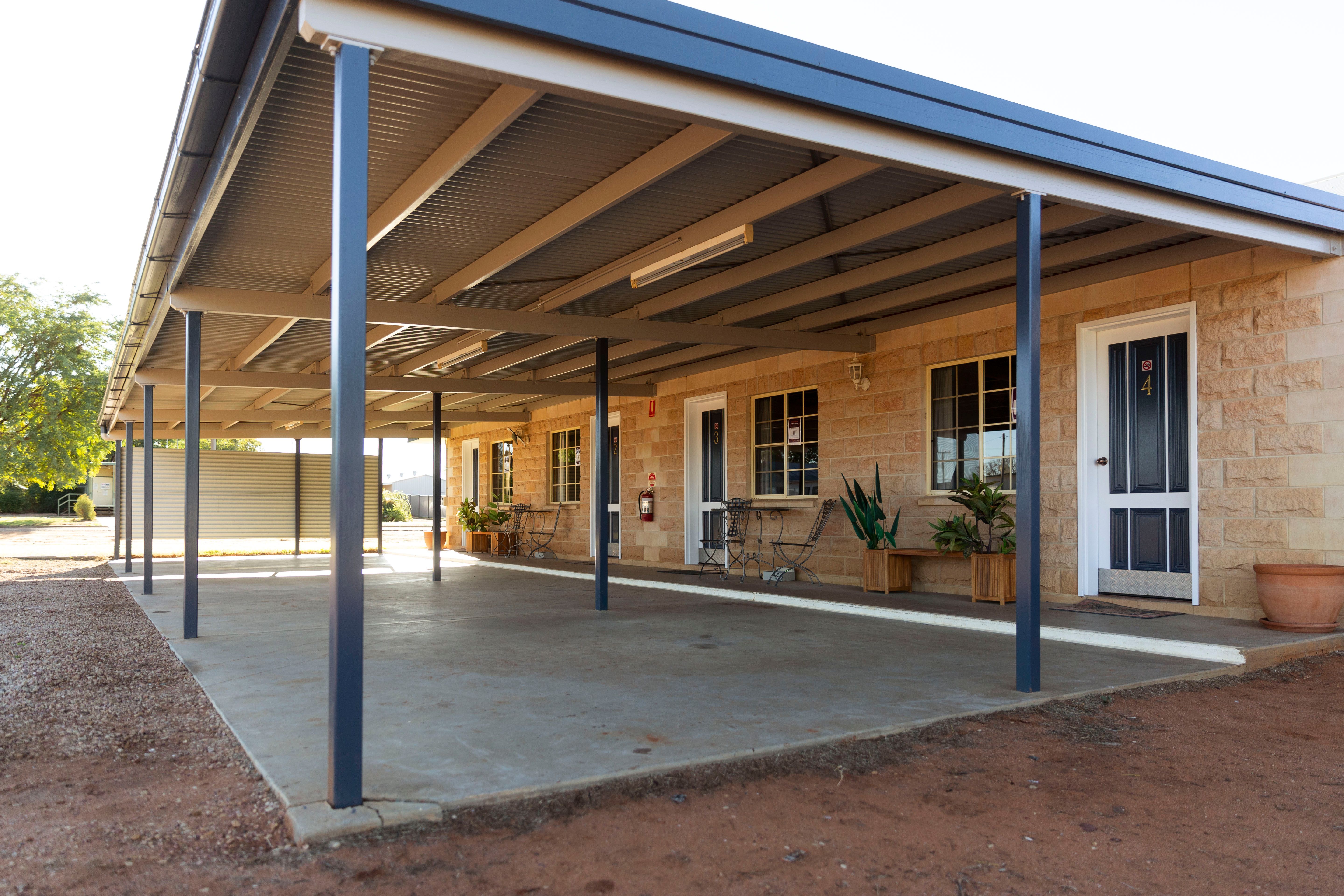 15 Albert Street, Windorah, QLD 4481 - Hotel/Leisure for Sale - Ray ...