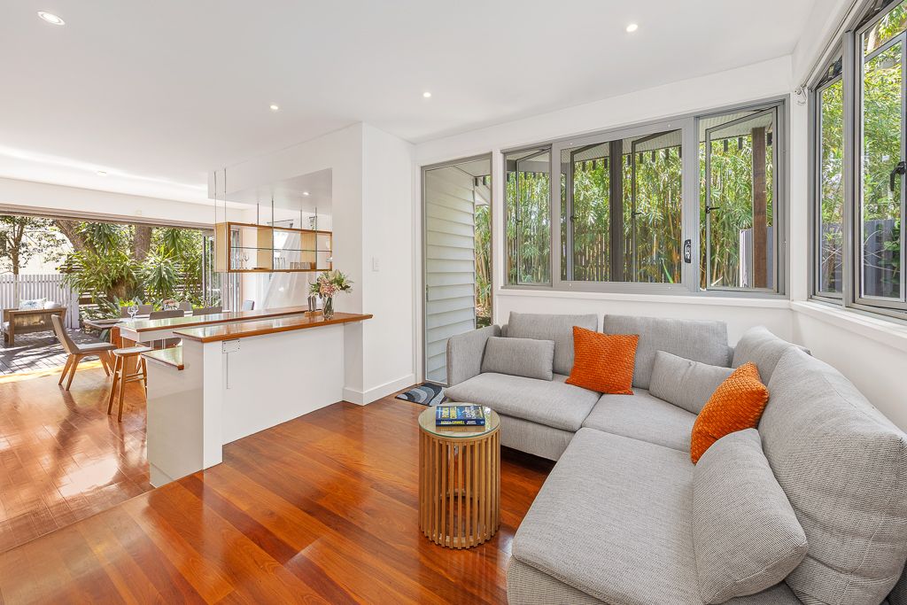 6 Fraser Terrace, Highgate Hill, QLD 4101 - Sold House - Ray White City ...