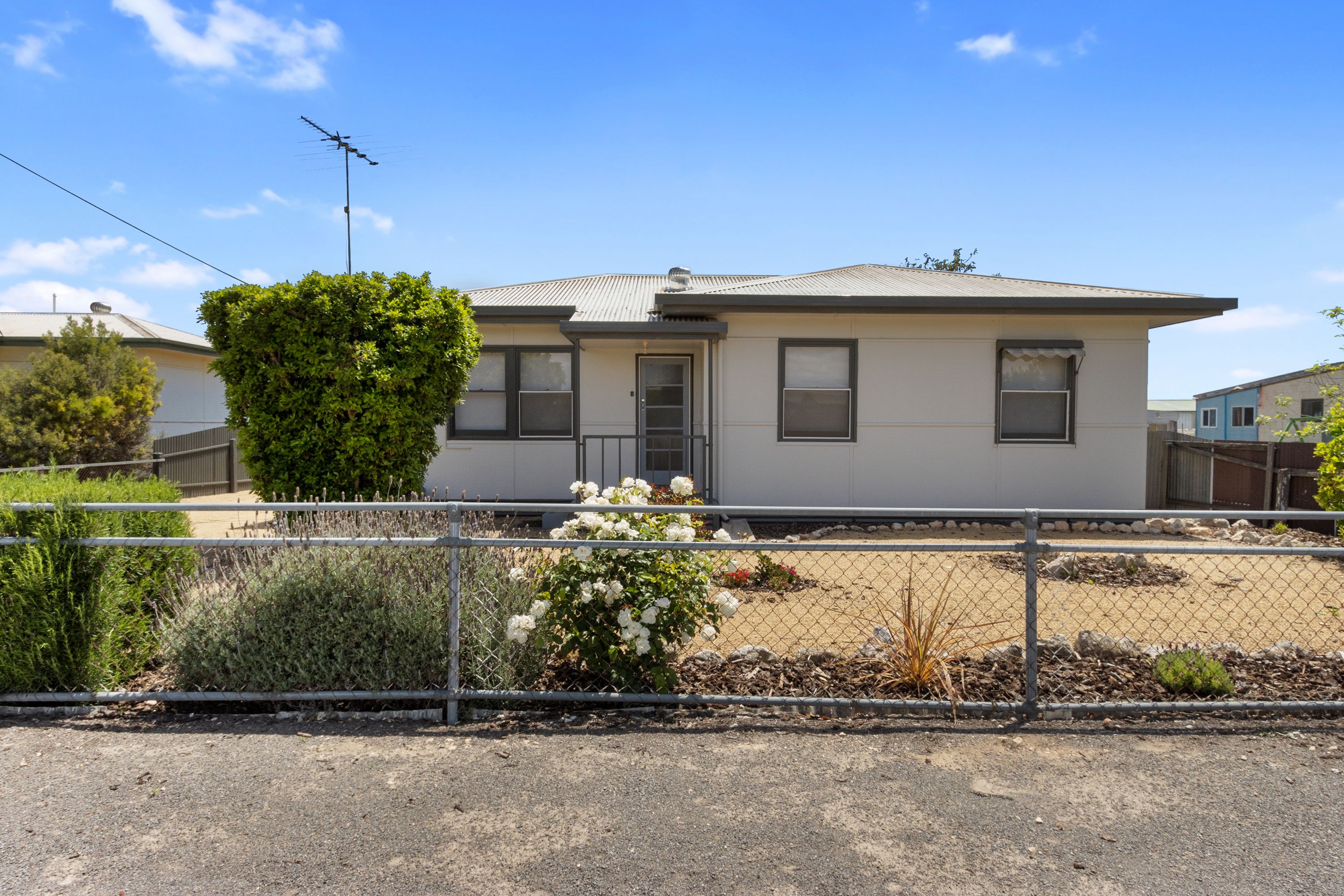 21 Eighth Street, Minlaton, SA 5575 - Sold House - Ray White Yorke ...