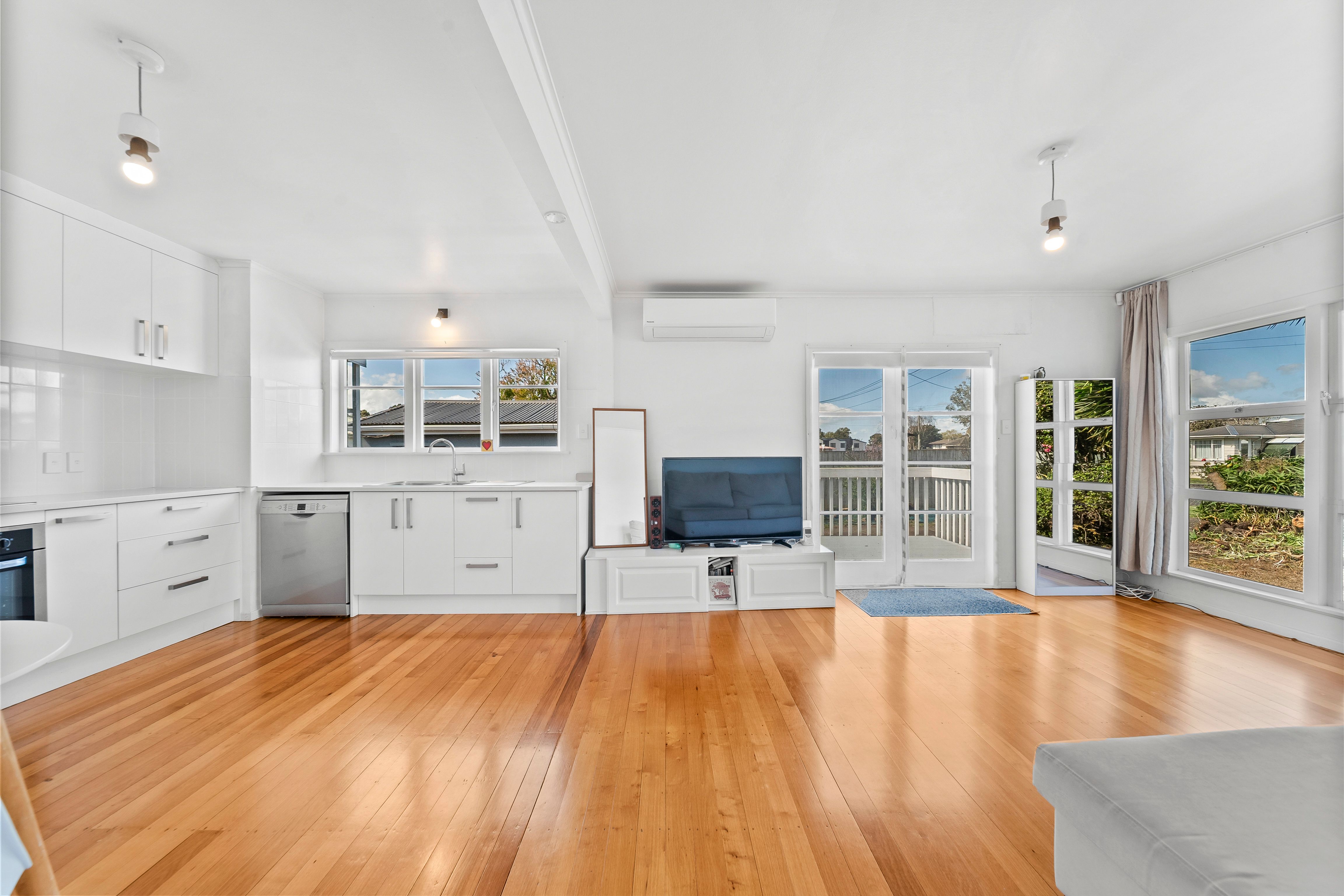 15A Walter Street, Mangere East, Manukau City 2024 - Sold House - Real ...