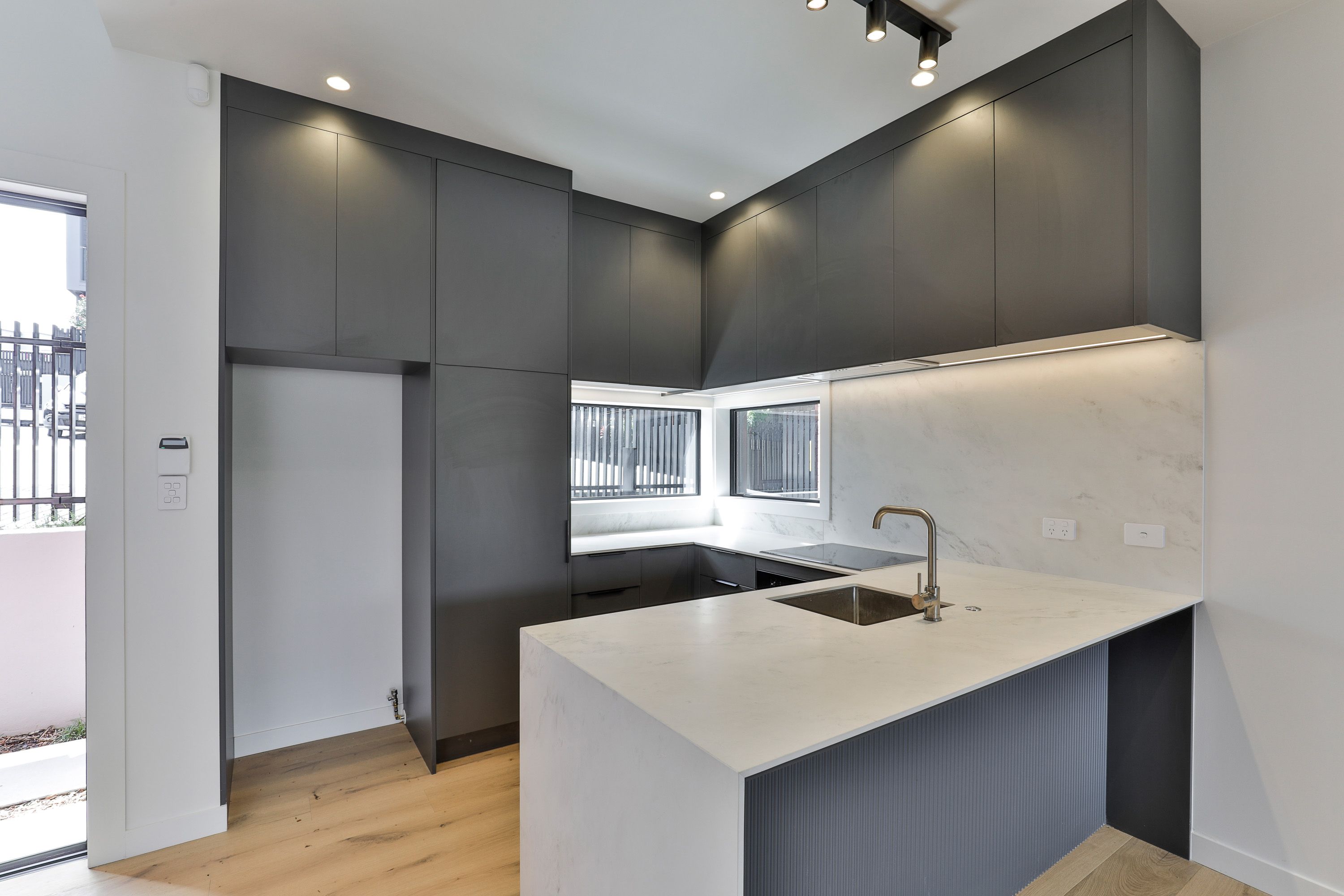 10/11 Western Springs Road, Western Springs, Auckland City 1022 - House ...