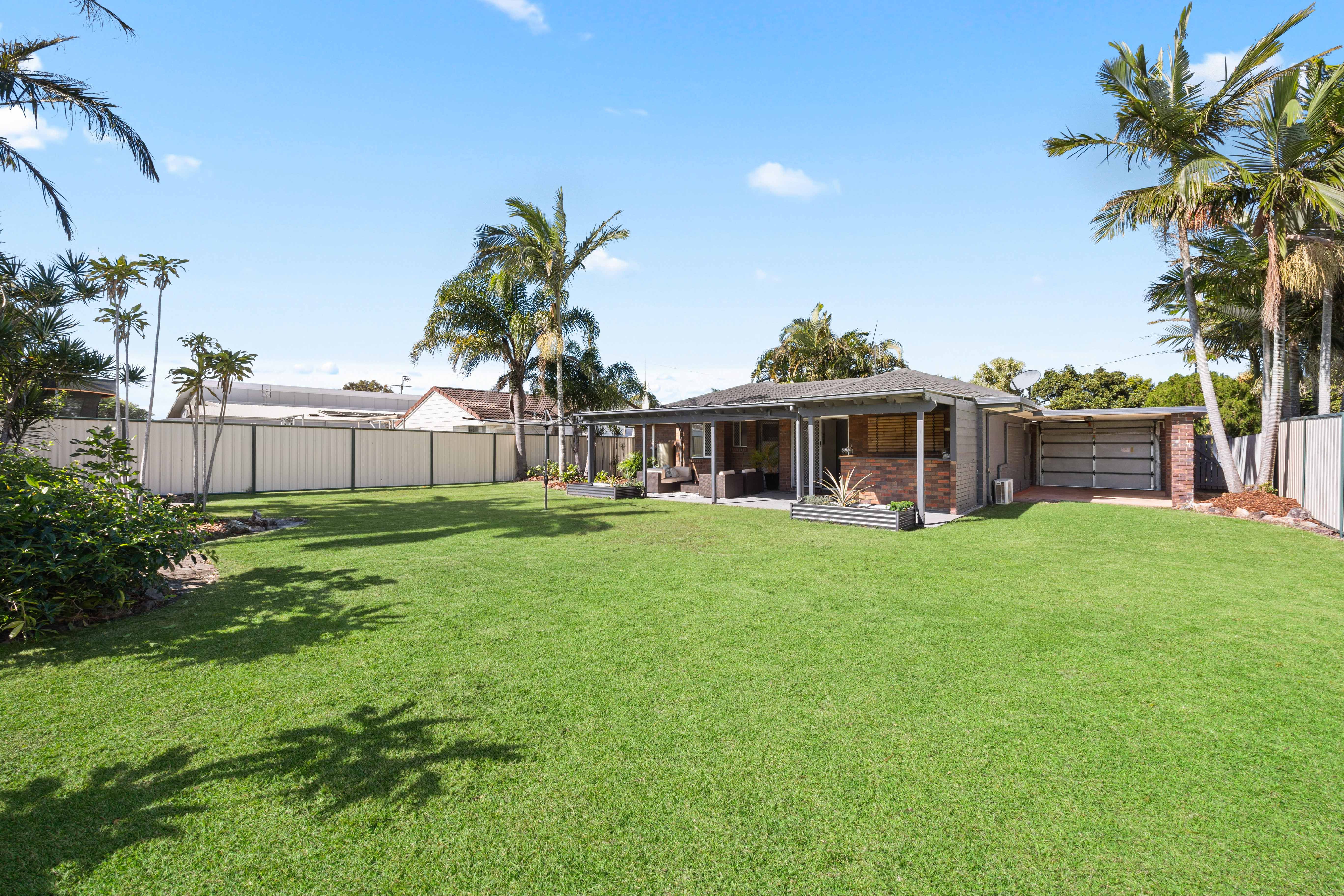 13 Sunbird Chase, Parrearra, QLD 4575 - Sold House - Ray White Kawana ...