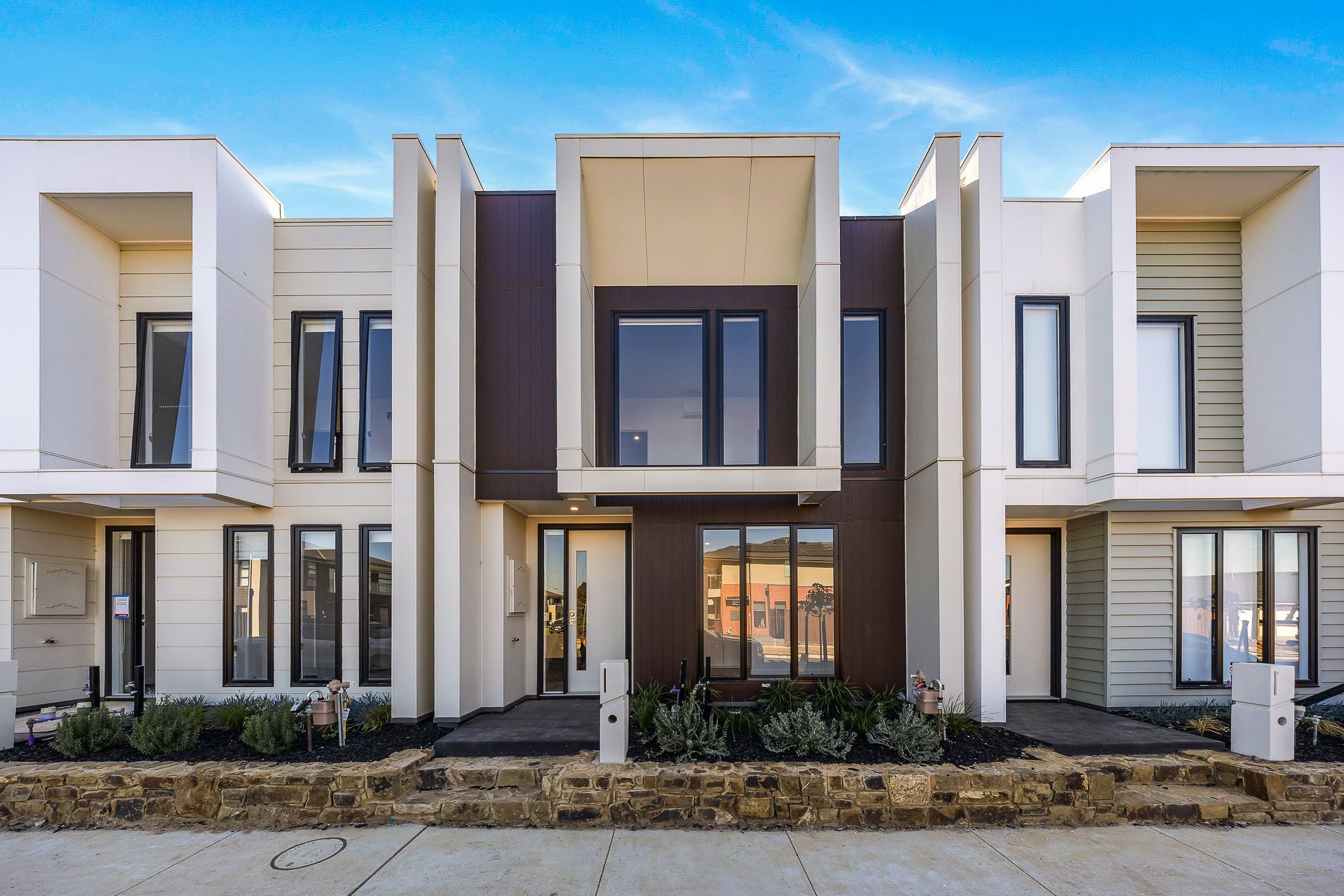 20 Khillari Circuit, Clyde North, VIC 3978 - Leased House - Ray White ...