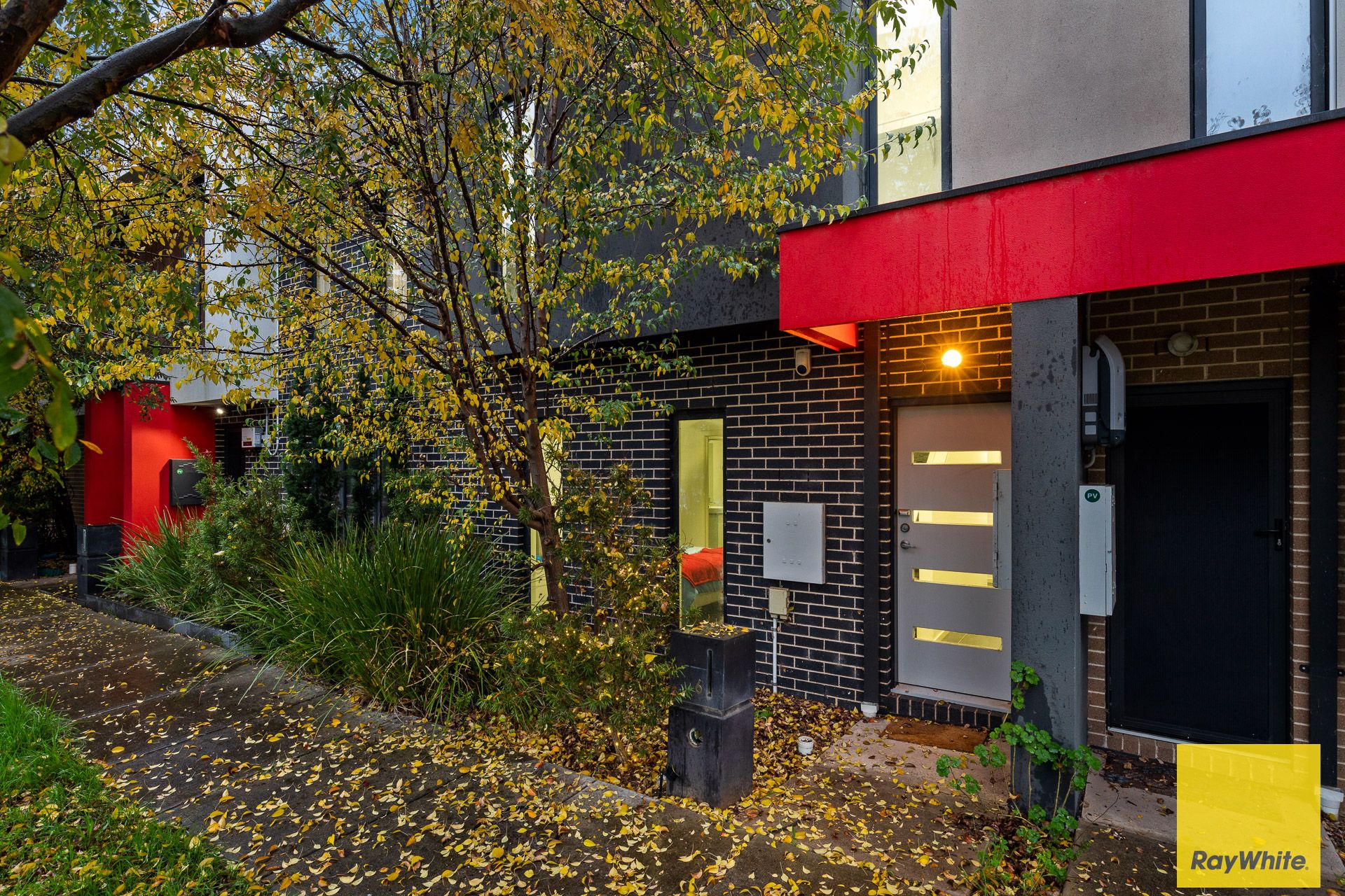 Ray White Point Cook