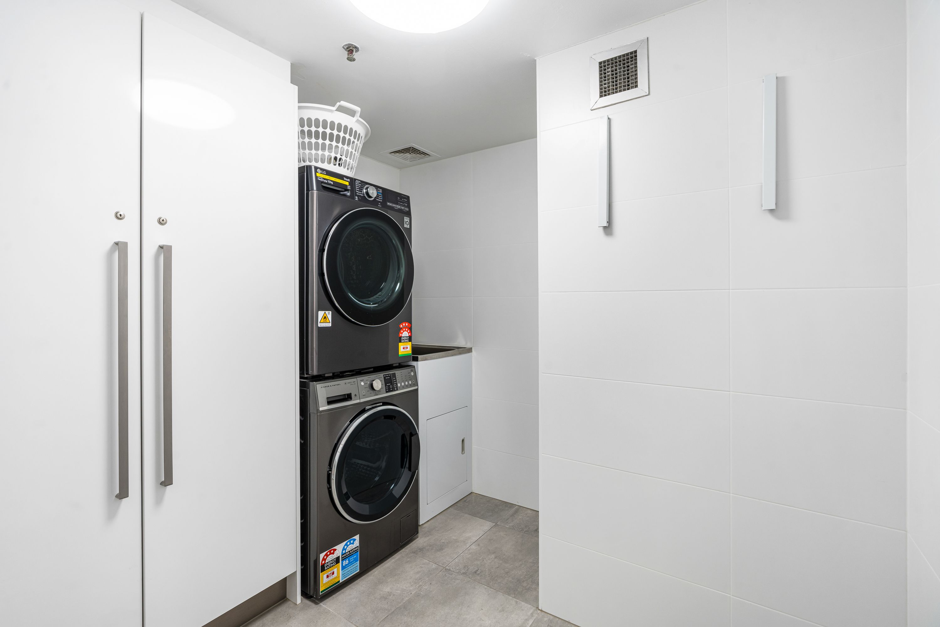 25/4 Thornton Street, Surfers Paradise, QLD 4217 - Sold Unit - Ray ...