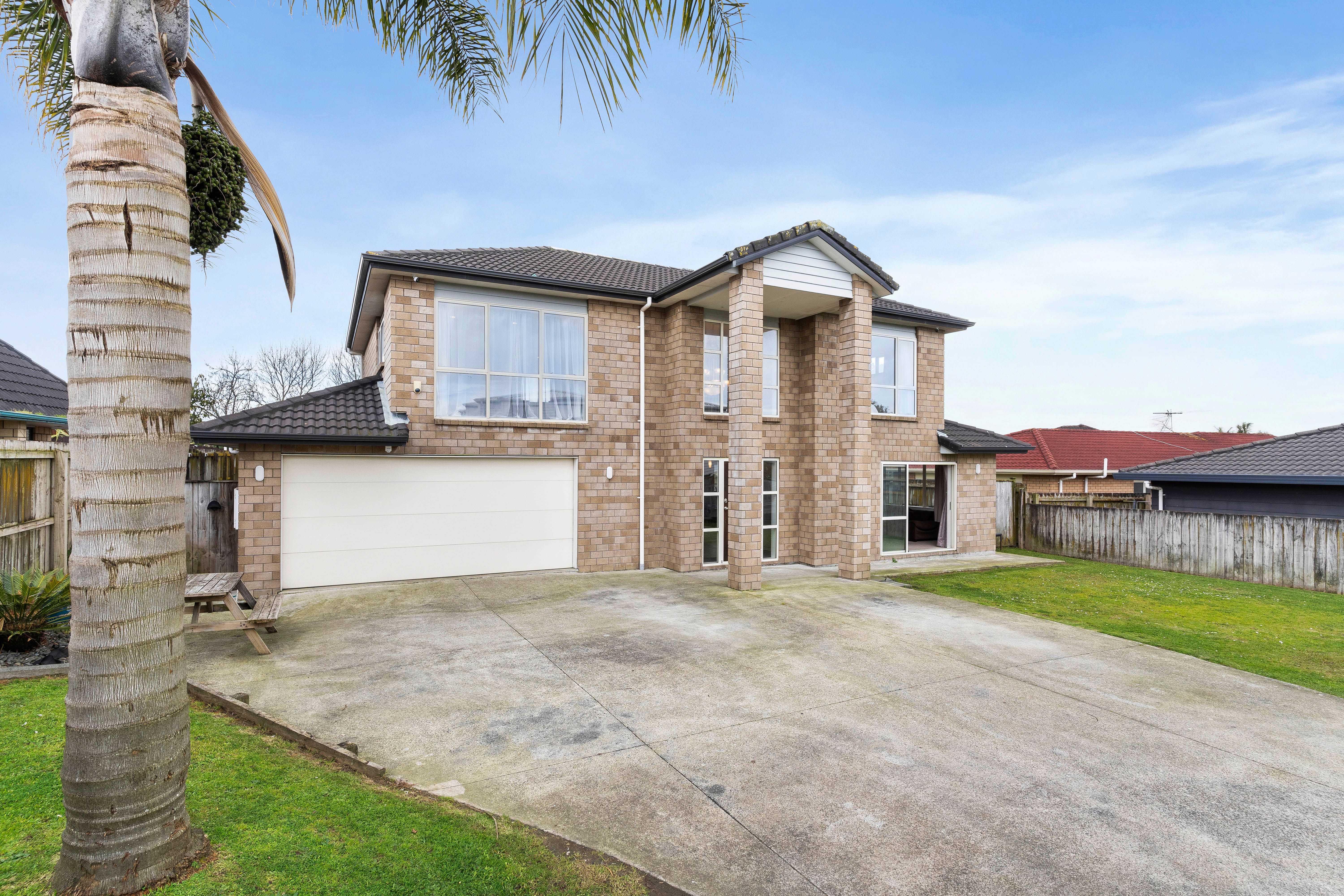 18 Nicholas Gibbons Drive, Clendon Park, – Home For Sale • Ray White