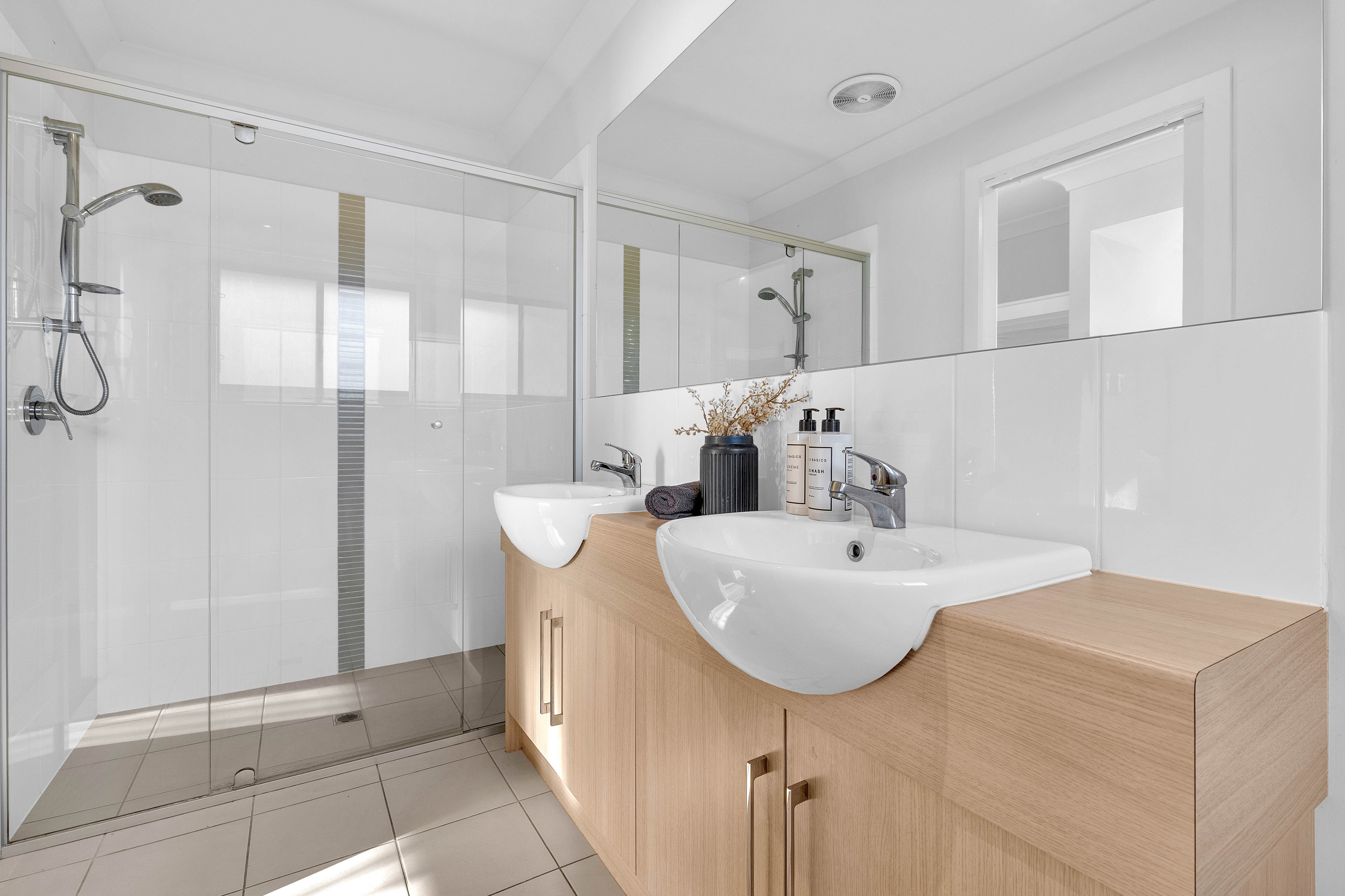 16 Central Boulevard, Munno Para West, SA 5115 - Sold House - Ray White ...