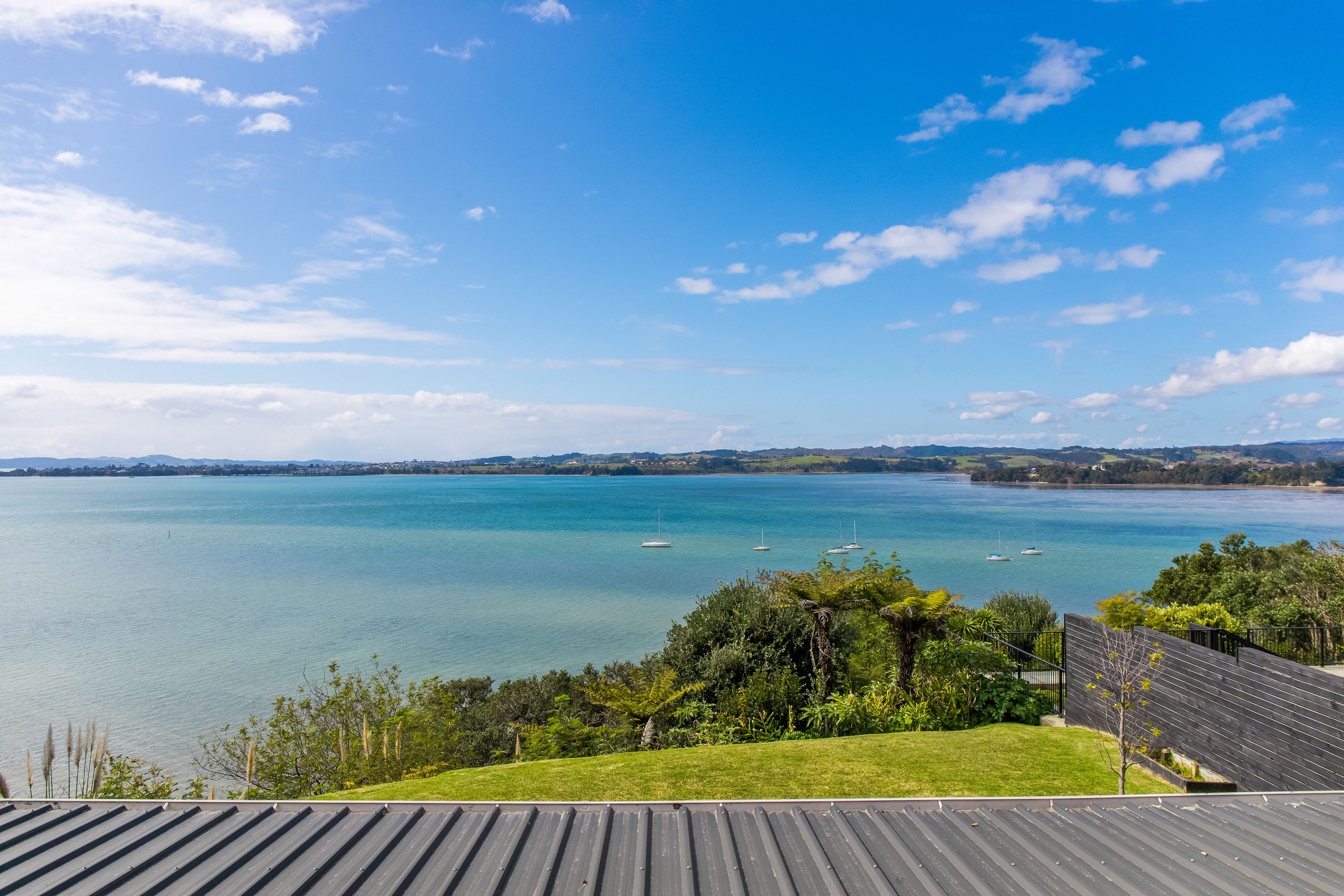 139 Pah Road, Cockle Bay, Manukau City 2014 - Sold House - Ray White Howick