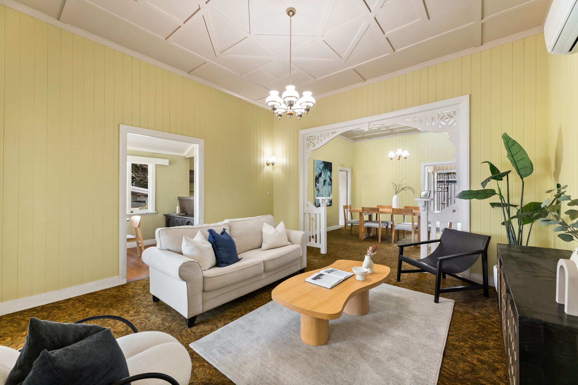 8 Gordon Terrace, Indooroopilly, QLD 4068 - Sold House - Ray White ...