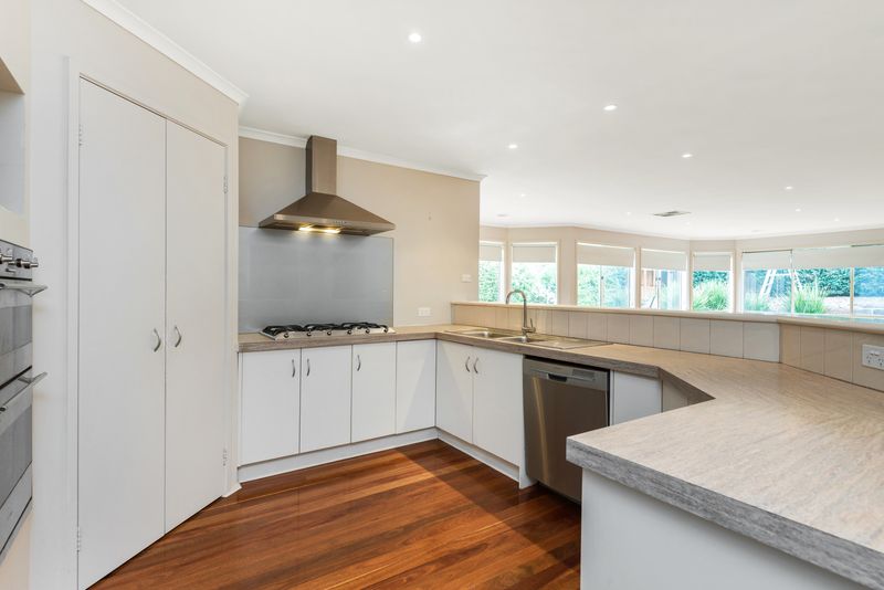 25 Teofilo Drive, Lysterfield, VIC - Rental House Leased