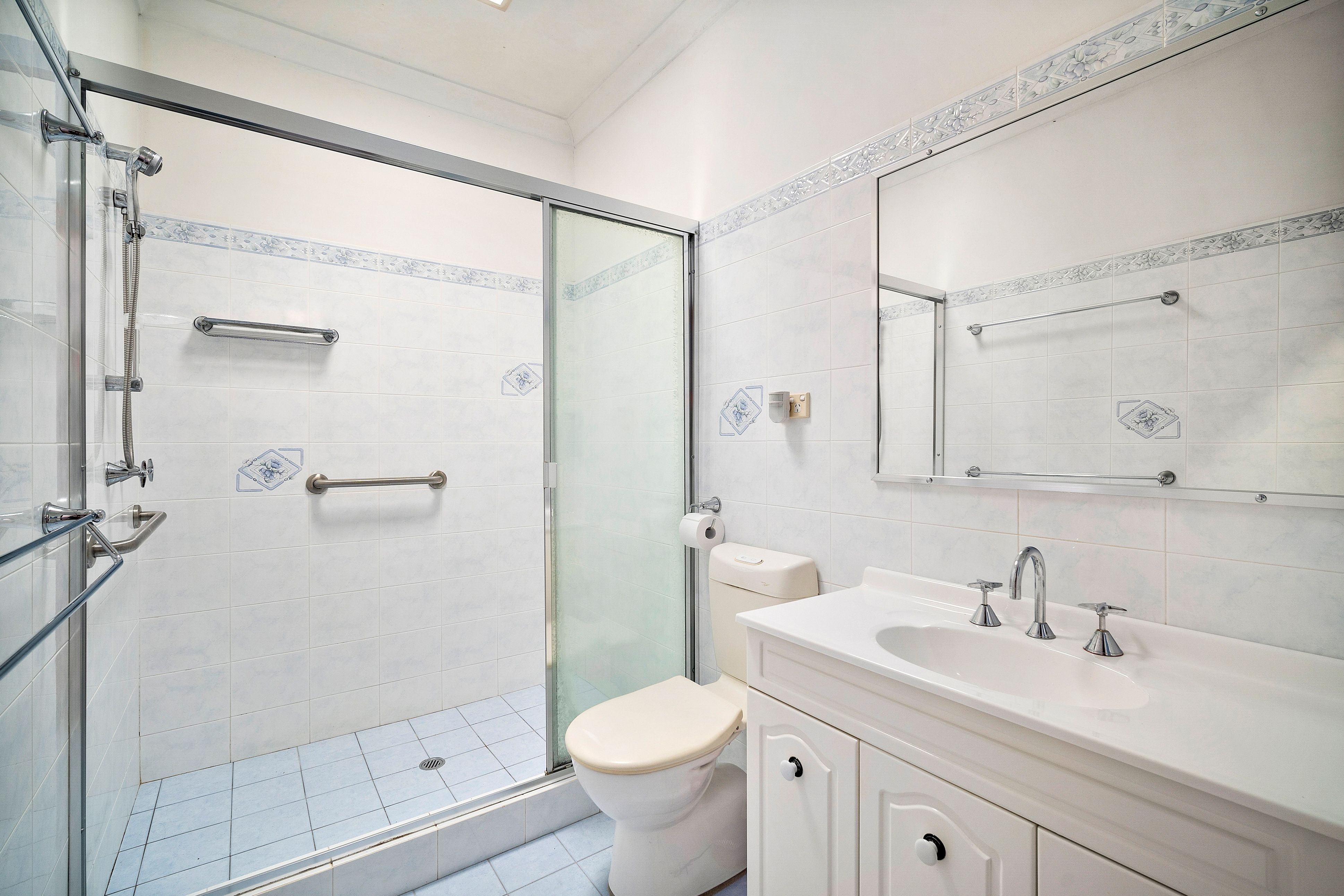 3 Dale Avenue, Liverpool, NSW 2170 - House for Sale - Ray White Georges ...