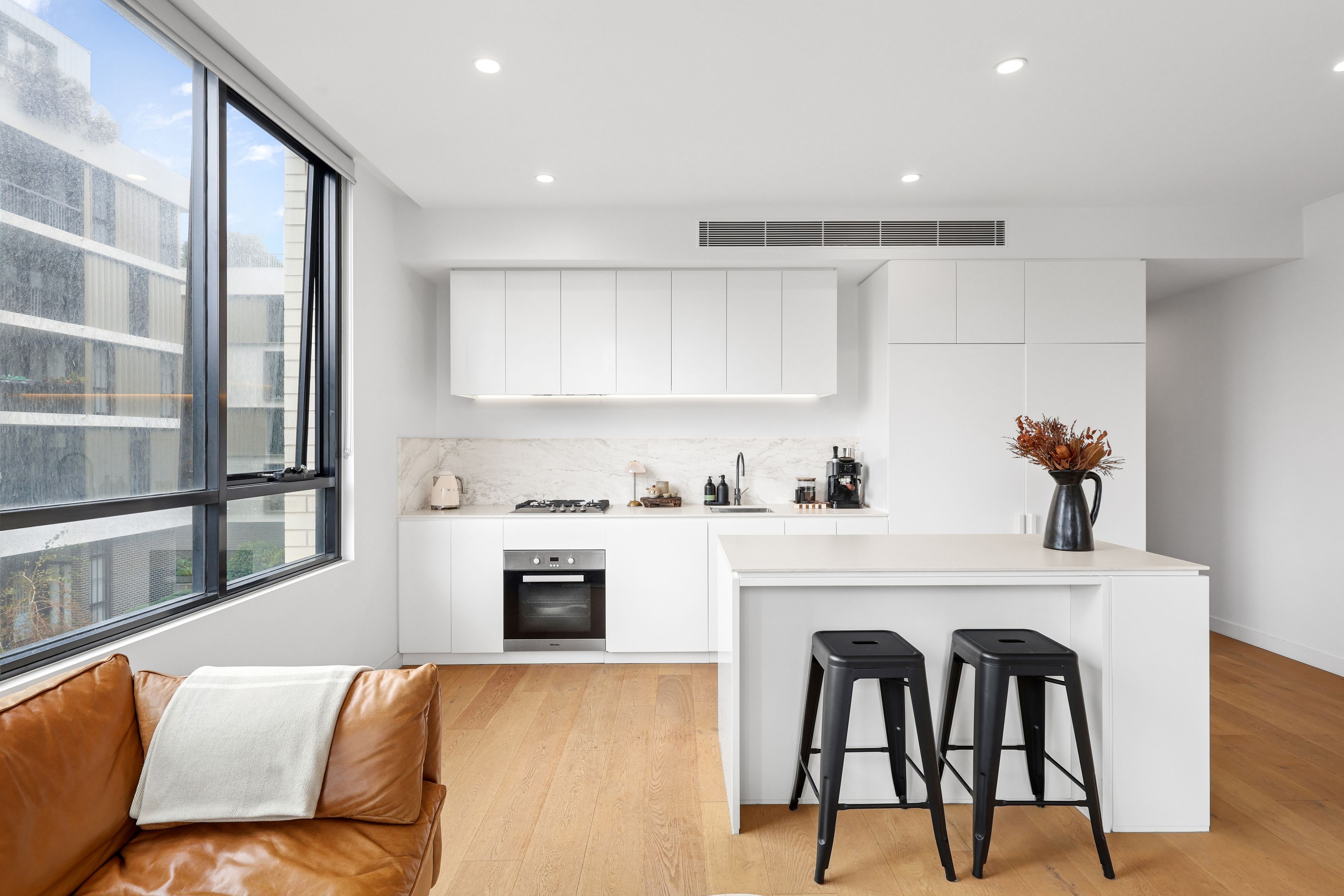 2201/1 Metters Street, Erskineville, NSW 2043 - Sold Apartment - Ray ...