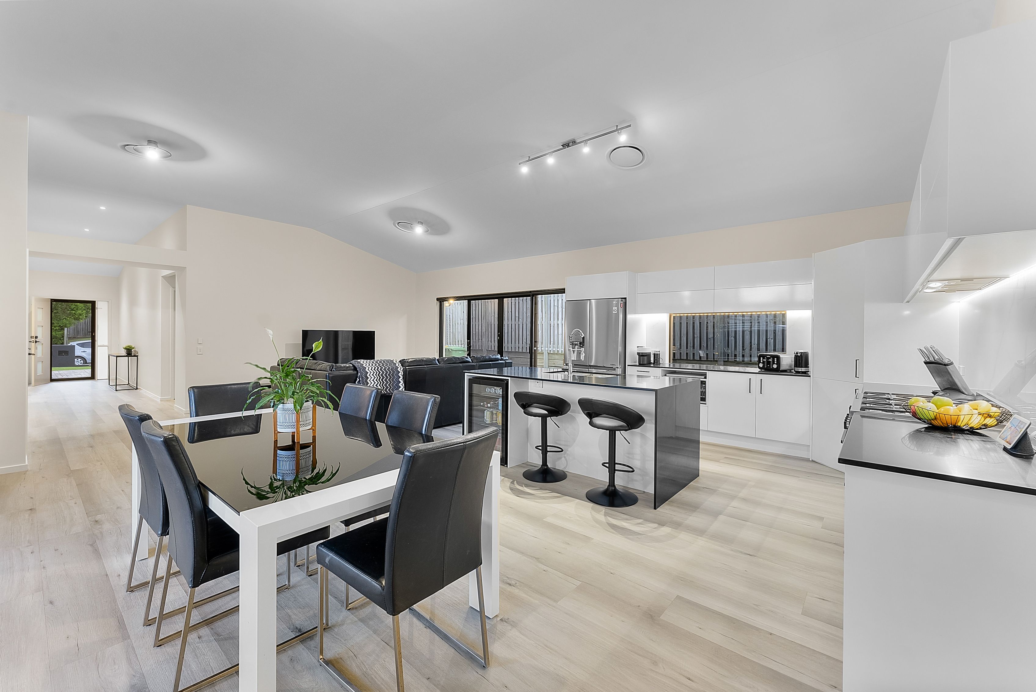 4 Langer Circuit, North Lakes, QLD 4509 - Sold House - Ray White North ...