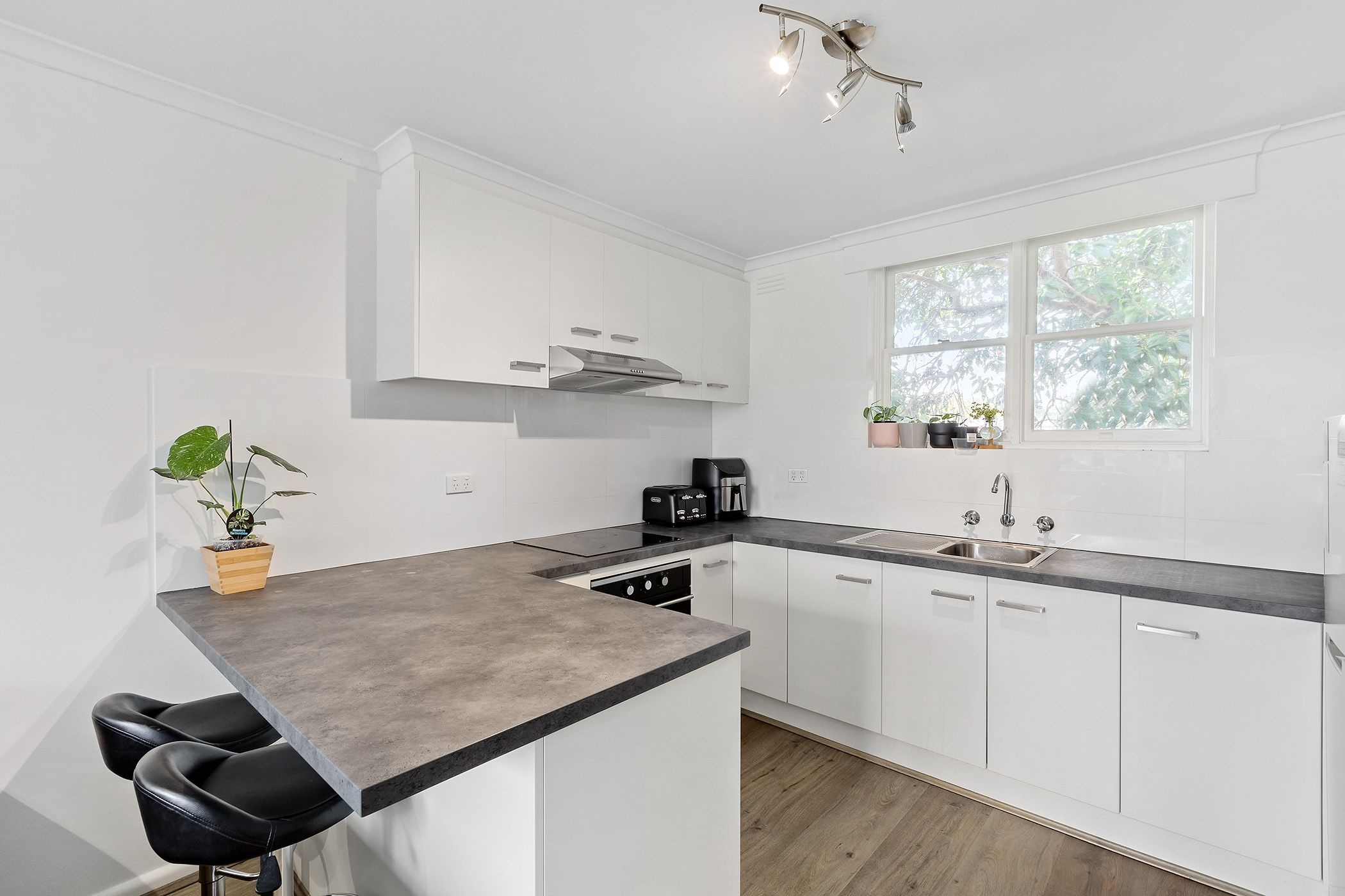 6/33A Brownfield Street, Mordialloc, VIC 3195 - Sold Unit - Ray White ...