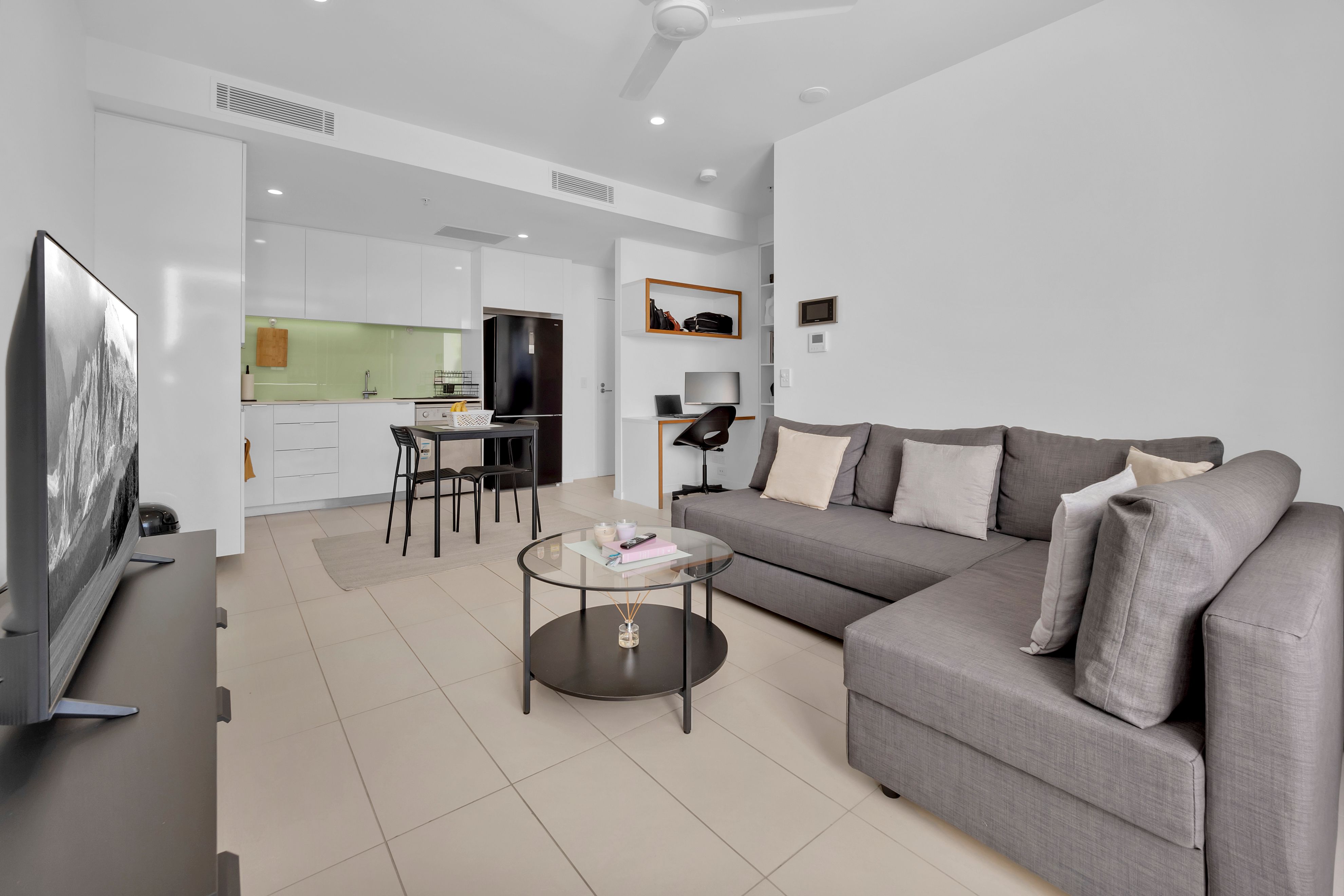 512/66 Manning Street, South Brisbane, QLD 4101 - Sold Apartment - Ray ...