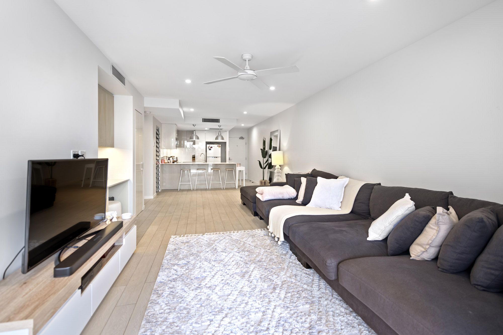 113/45 Shakespeare Street, Coorparoo, QLD 4151 - Sold Apartment - Ray ...