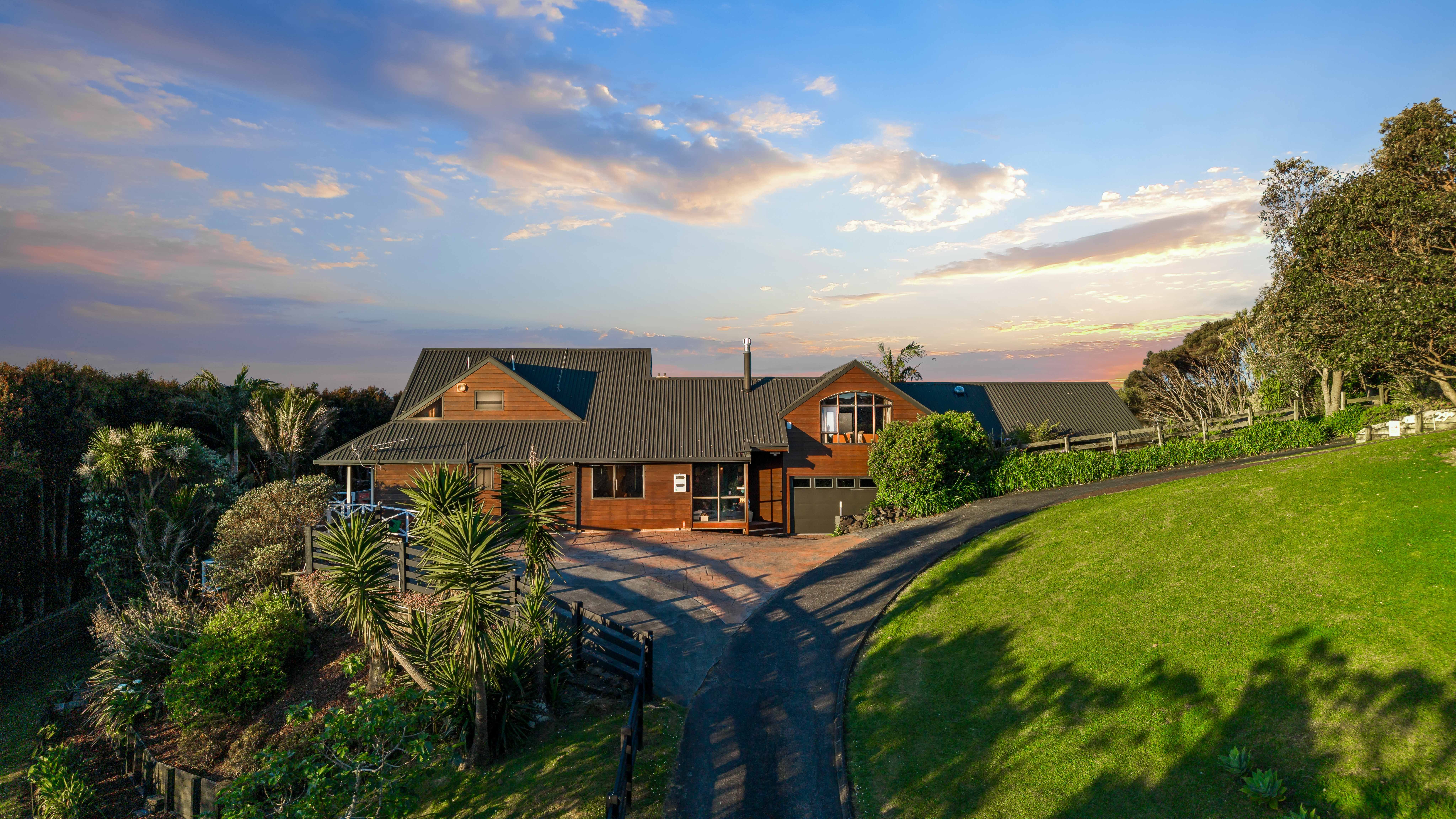 33 Puketaha Road, Swanson, Waitakere City 0612 - Sold House - Ray White ...