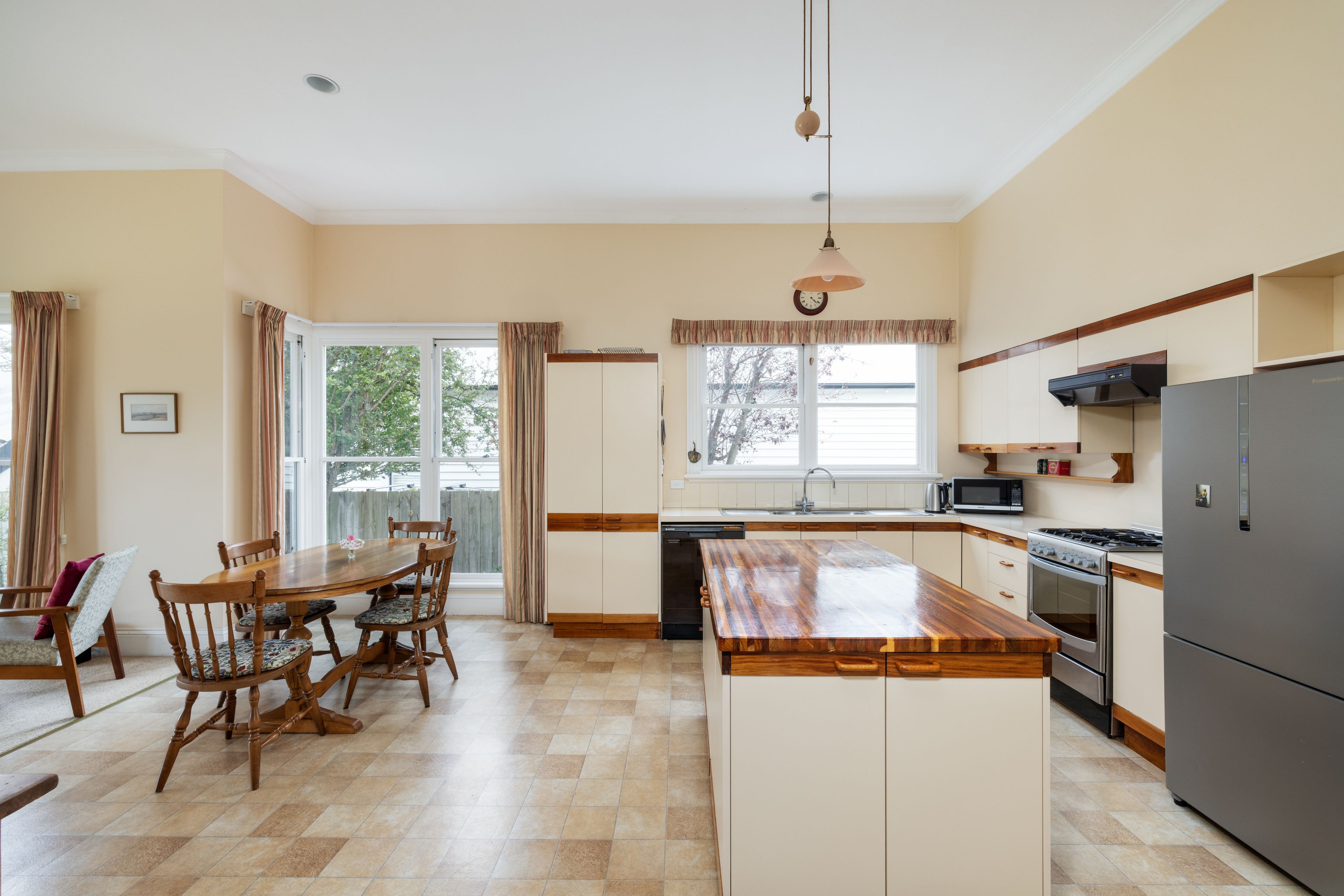 13 Canterbury Road, Warrnambool, VIC 3280 - Sold House - Ray White ...