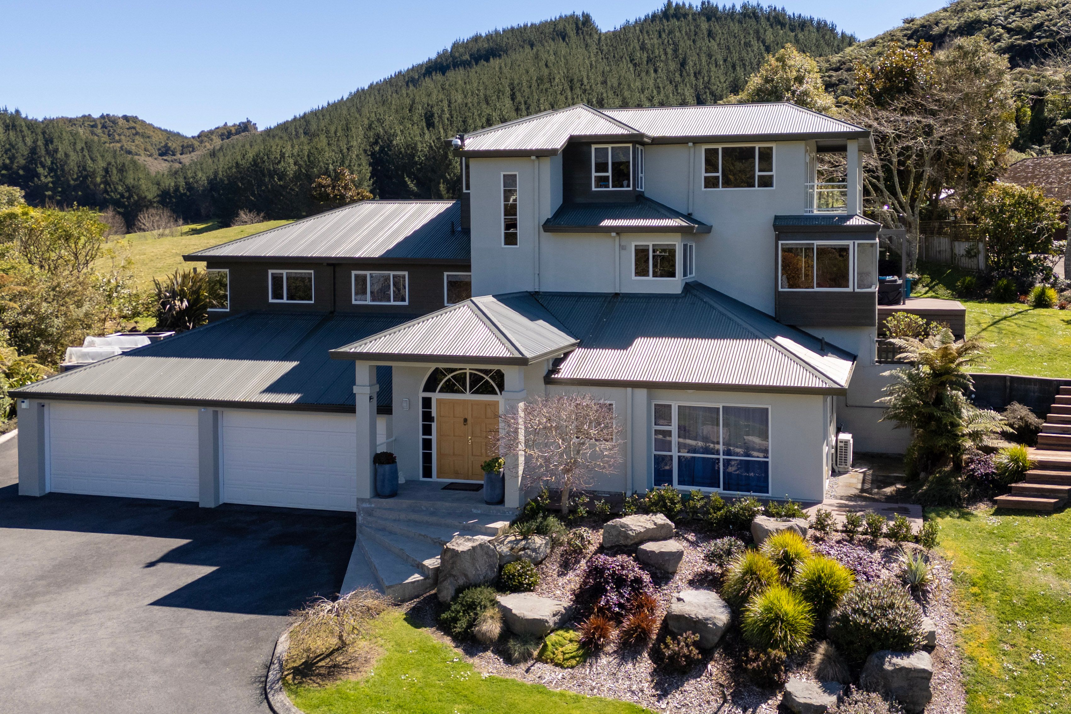 10 Millar Road, Lake Okareka, Rotorua District 3076 - Sold House - Ray ...