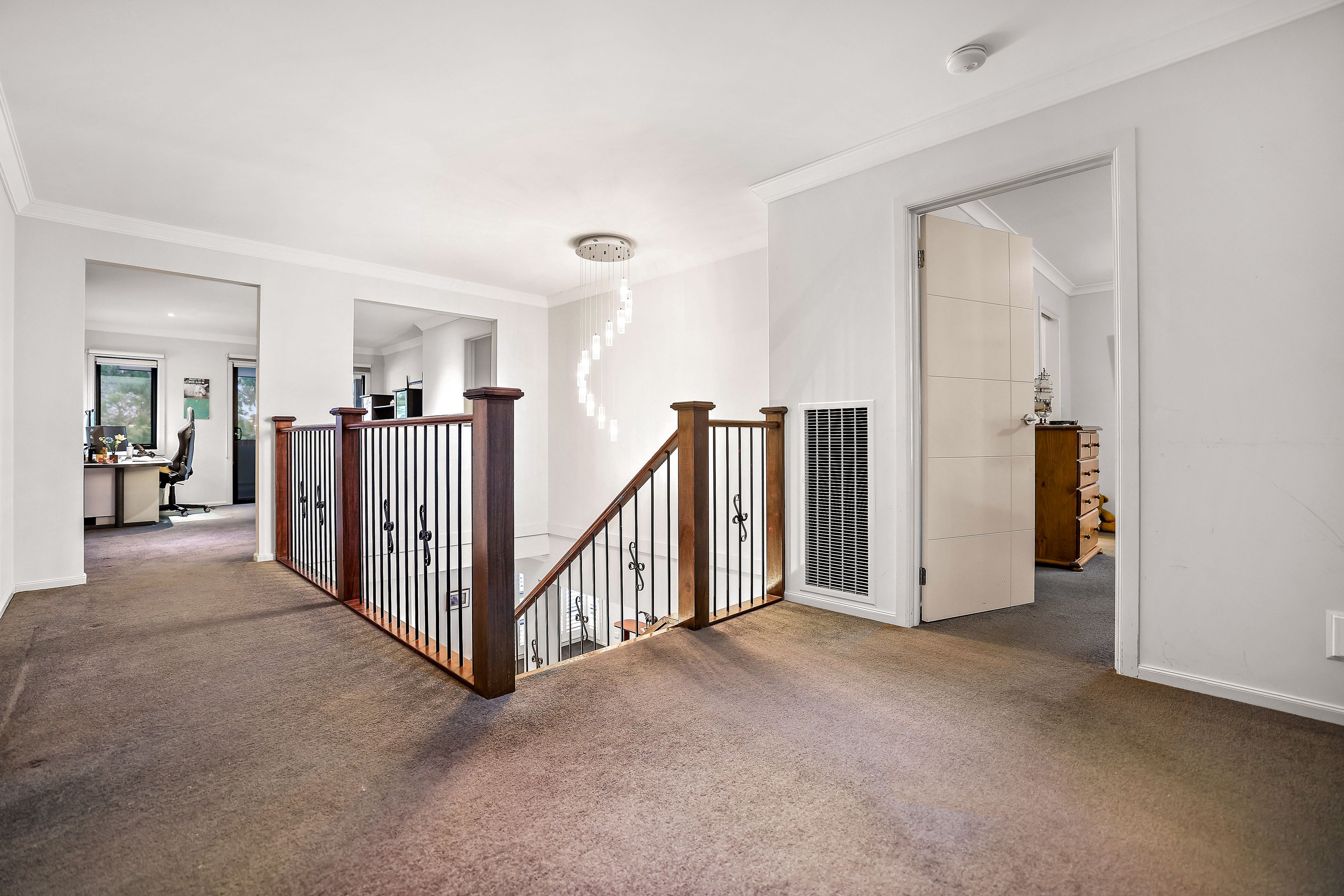 28 Vannam Drive, Ashwood, VIC 3147 - Sold House - Ray White Clayton