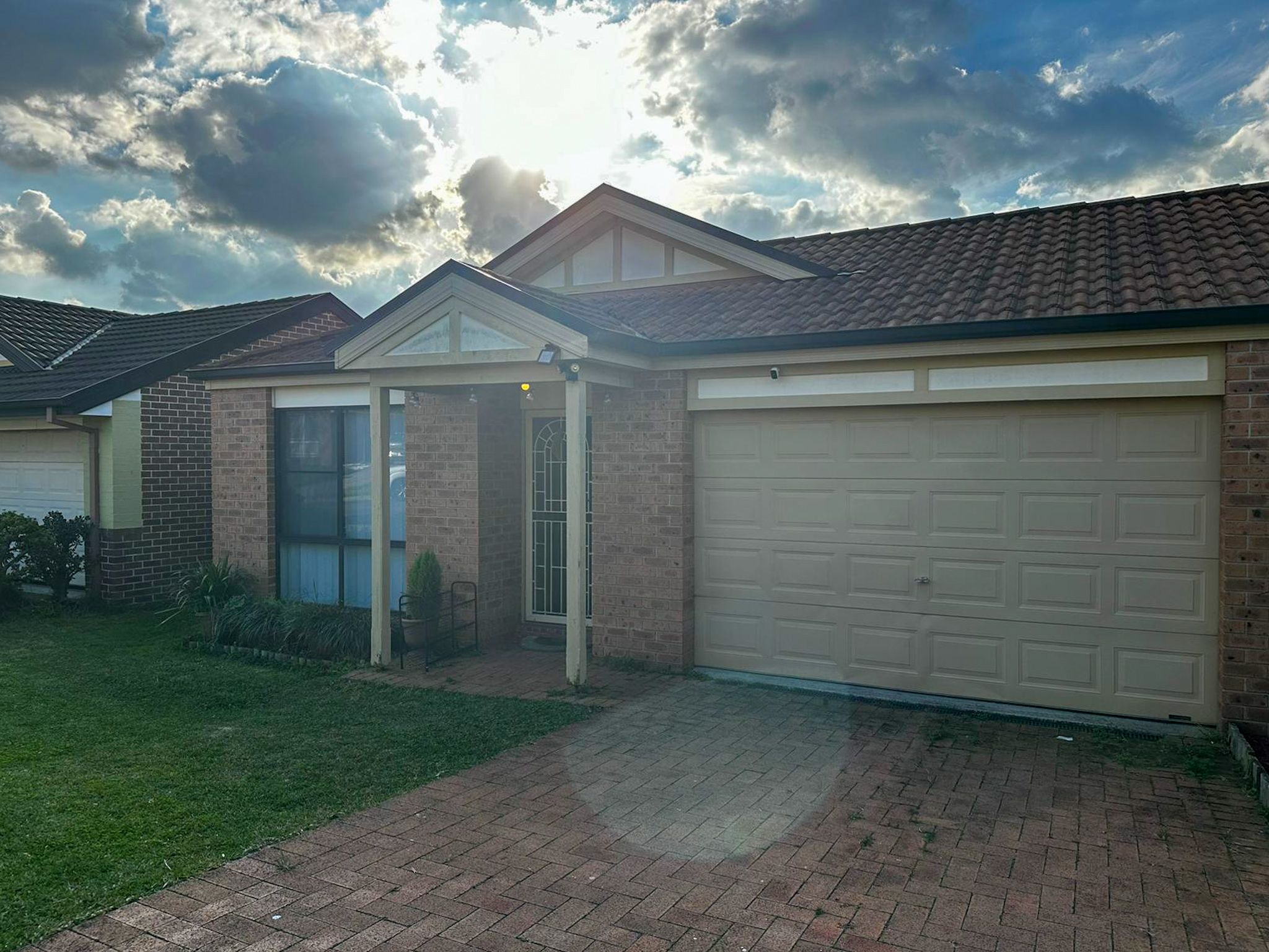 12 Ager Cottage Crescent, Blair Athol, NSW 2560 - Leased House - Ray ...