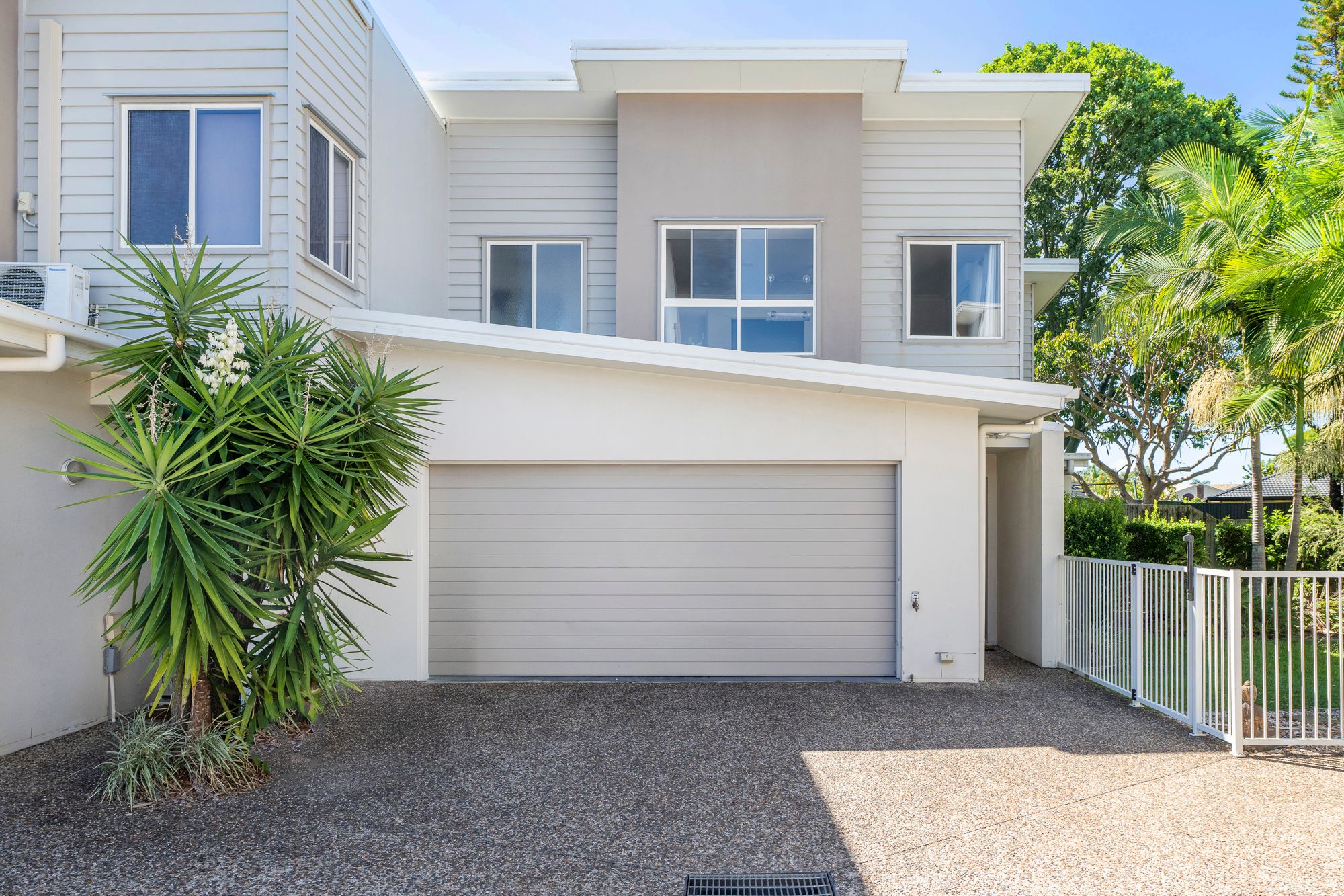 4/49 Usher Avenue, Labrador, QLD 4215 - Sold Townhouse - Ray White Hope ...