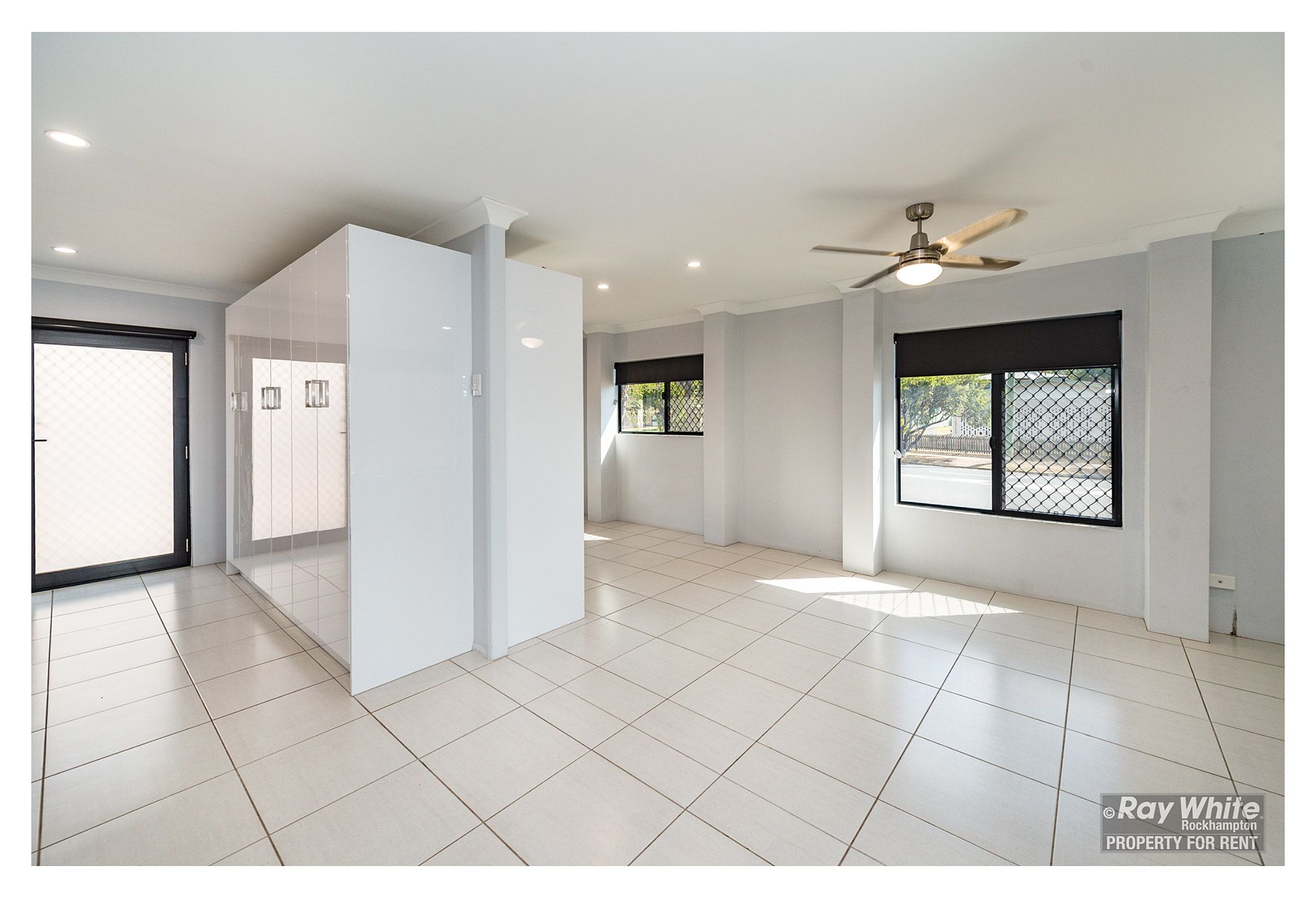 2/302 Farm Street, Norman Gardens, QLD 4701 - Leased House - Ray White ...