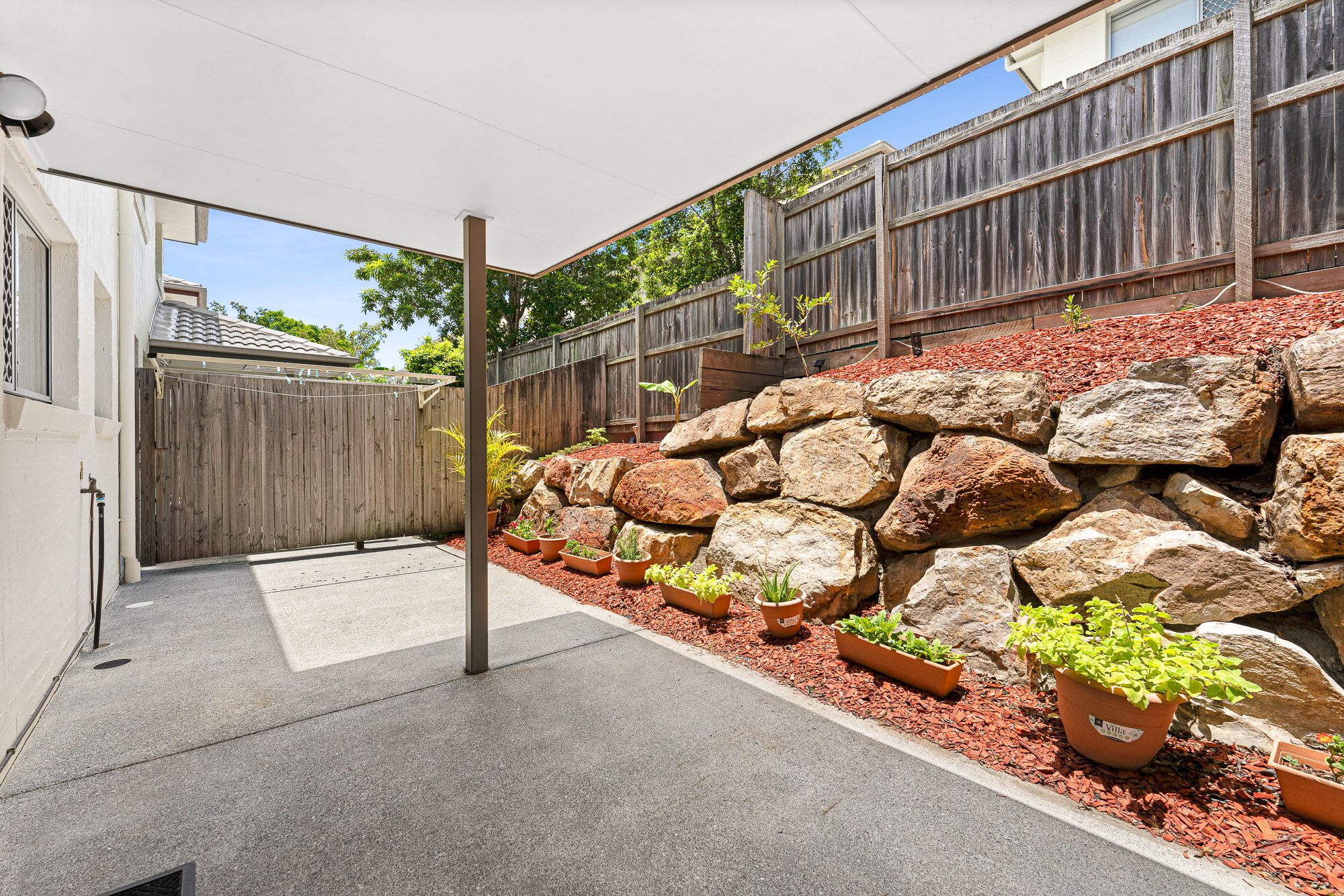 53/2311 Logan Road, Eight Mile Plains, QLD 4113 - Sold Townhouse - Ray ...