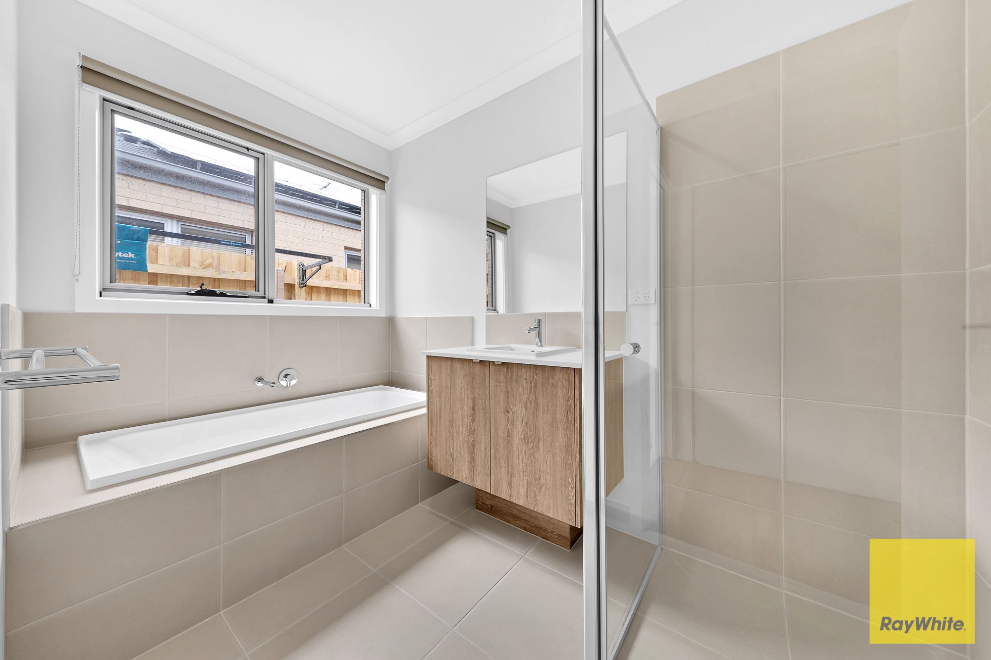 134 Whitecross Drive, THORNHILL PARK, VIC 3335 - House for Rent - Ray ...