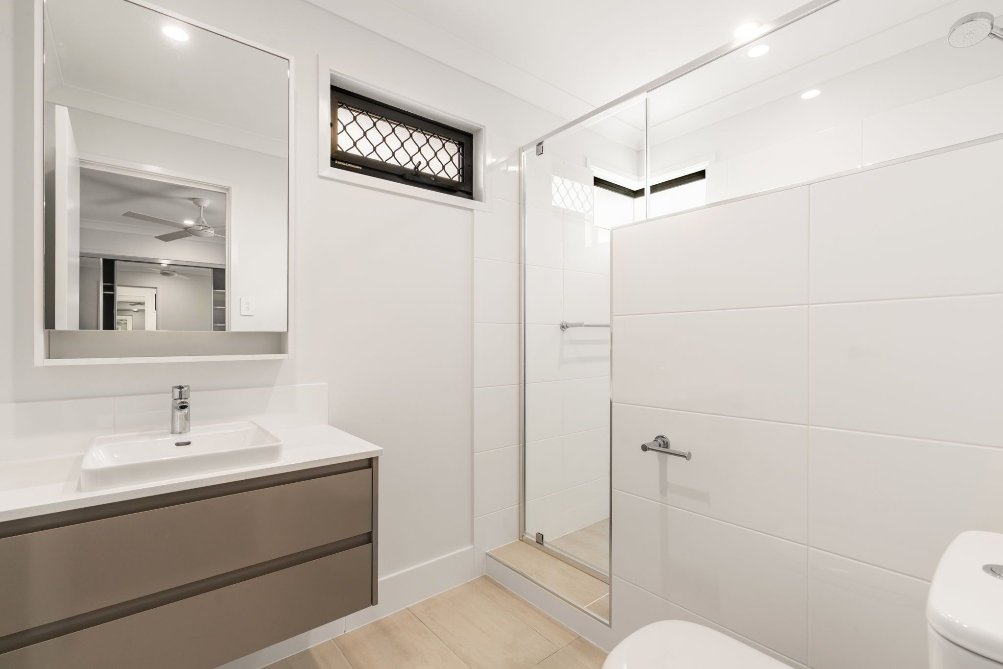 8 Greenview Avenue, South Ripley, QLD 4306 - House for Rent - Ray White ...