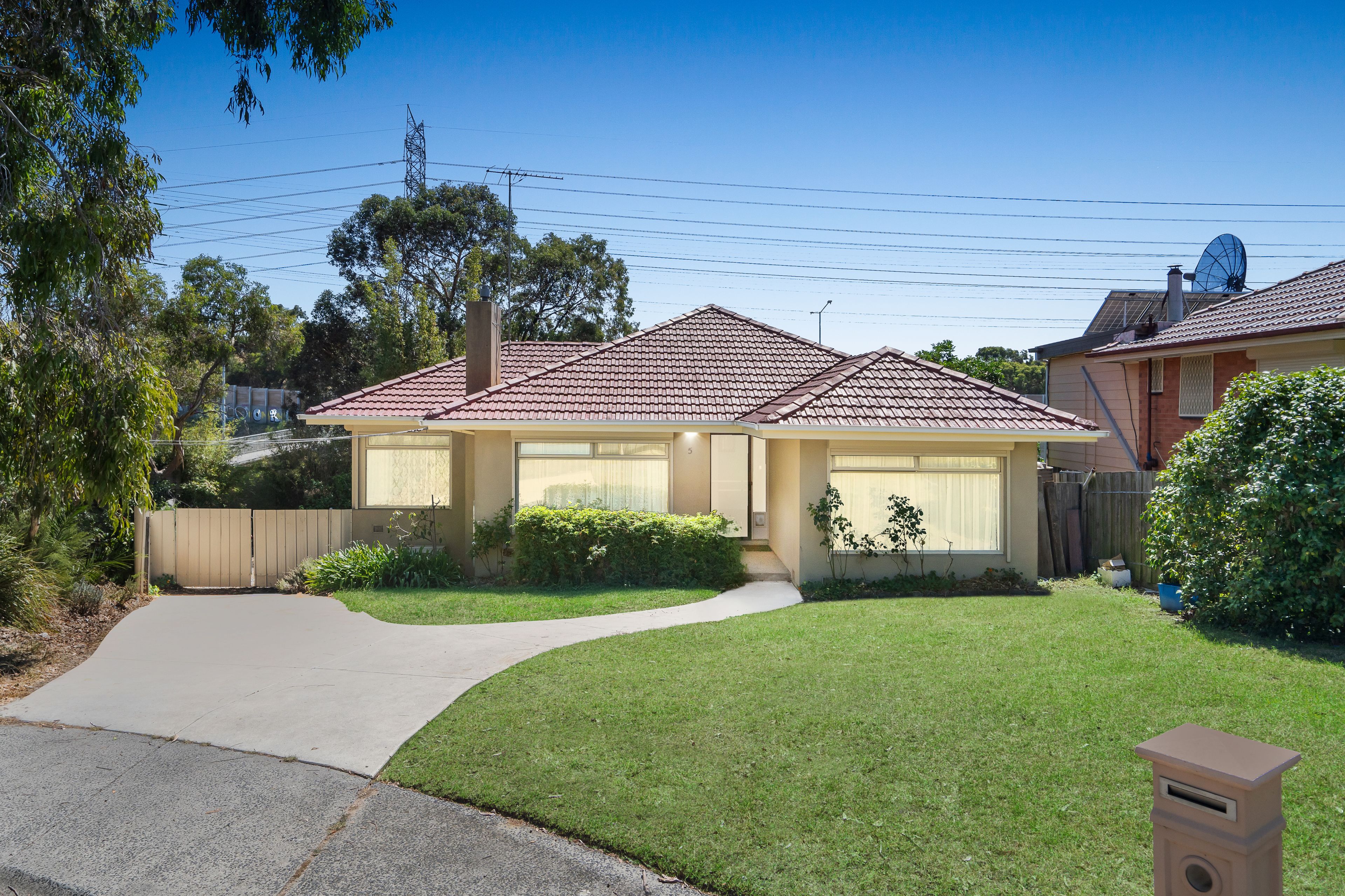 5 Adrian Street, Chadstone, VIC 3148 - Sold House - Ray White Ashburton