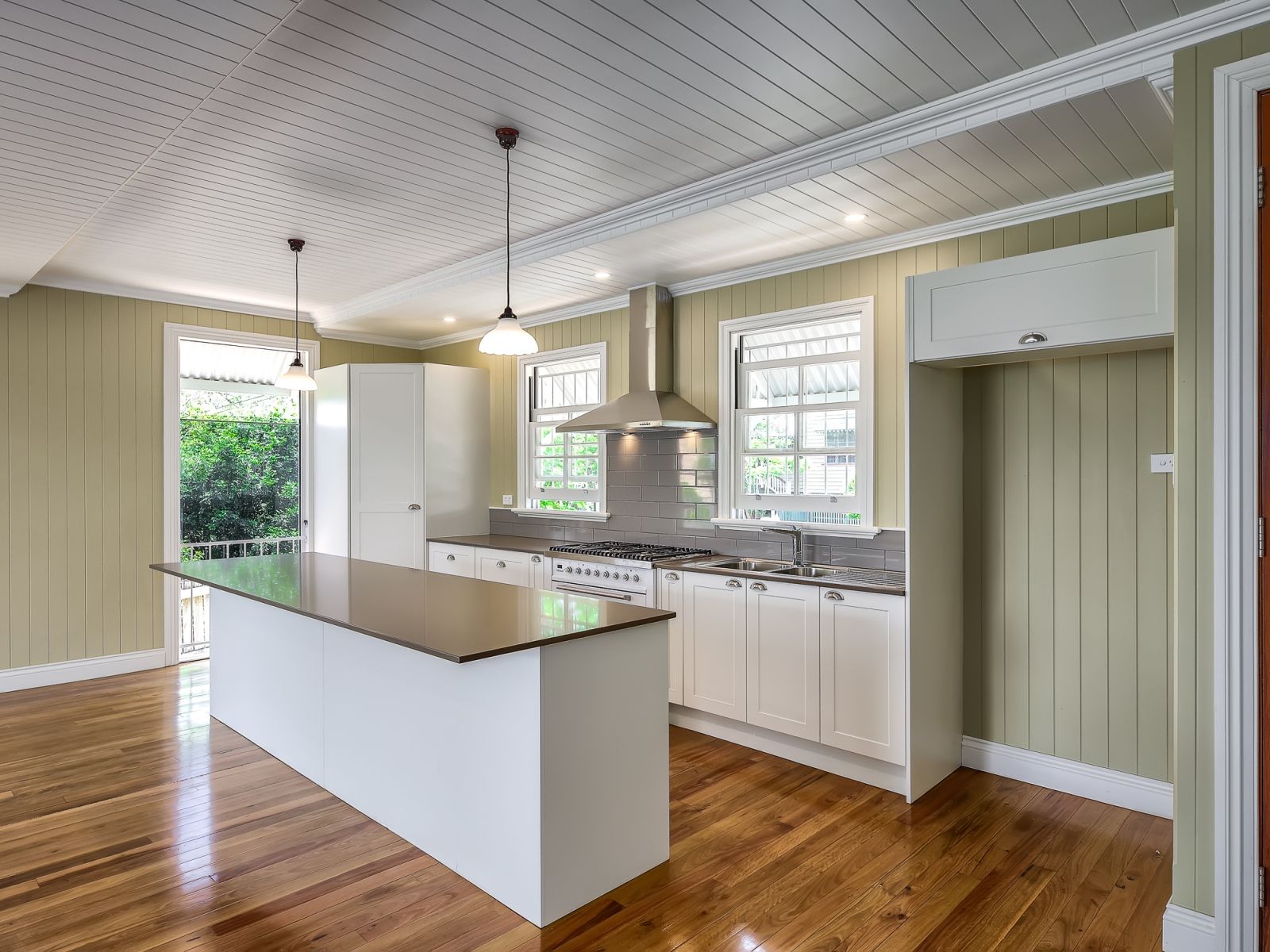 37 Florence Street, Annerley, QLD 4103 - Leased House - Ray White Annerley