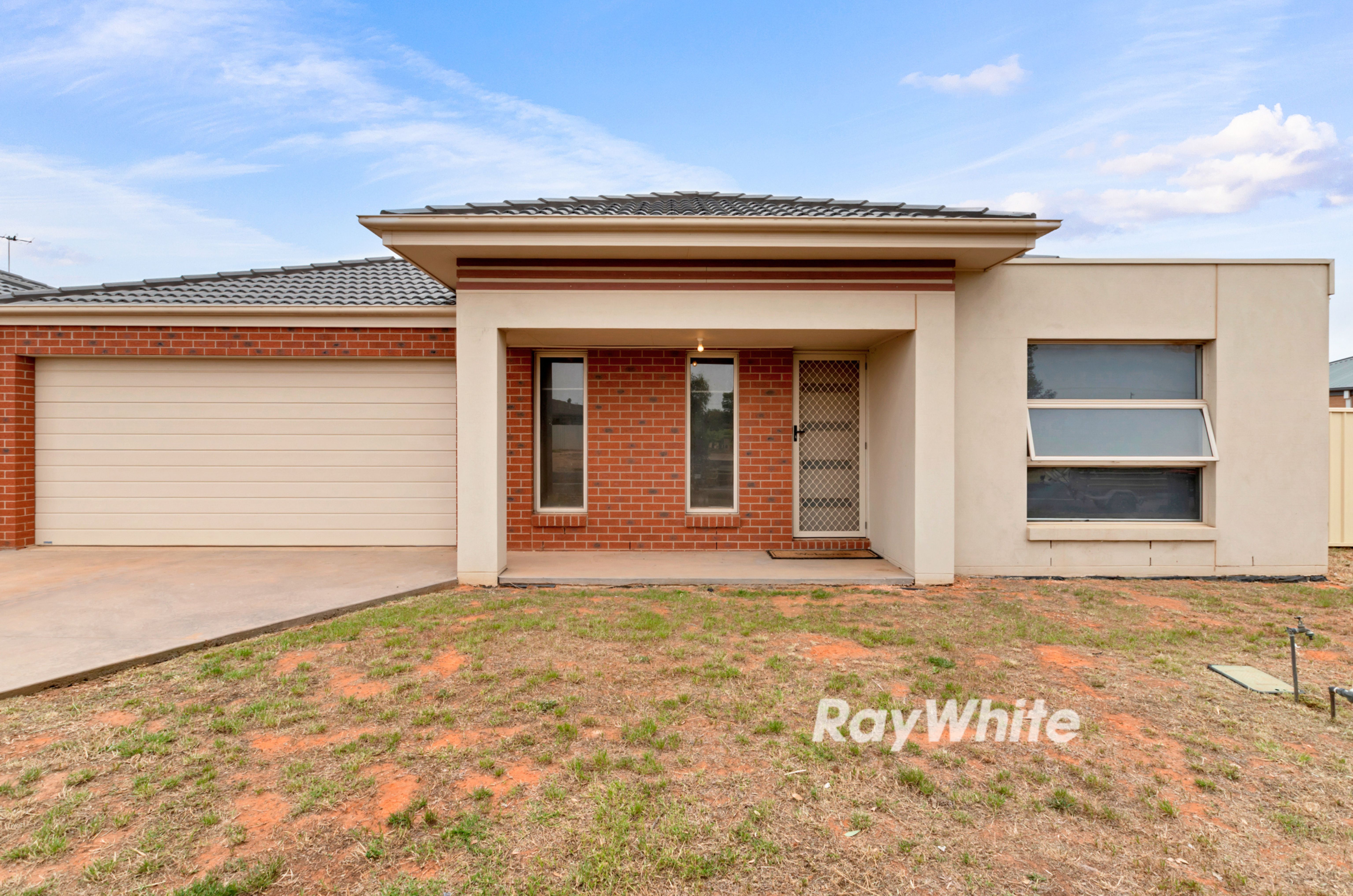 64 Ellswood Crescent, Mildura, VIC 3500 - House for Rent - Ray White ...