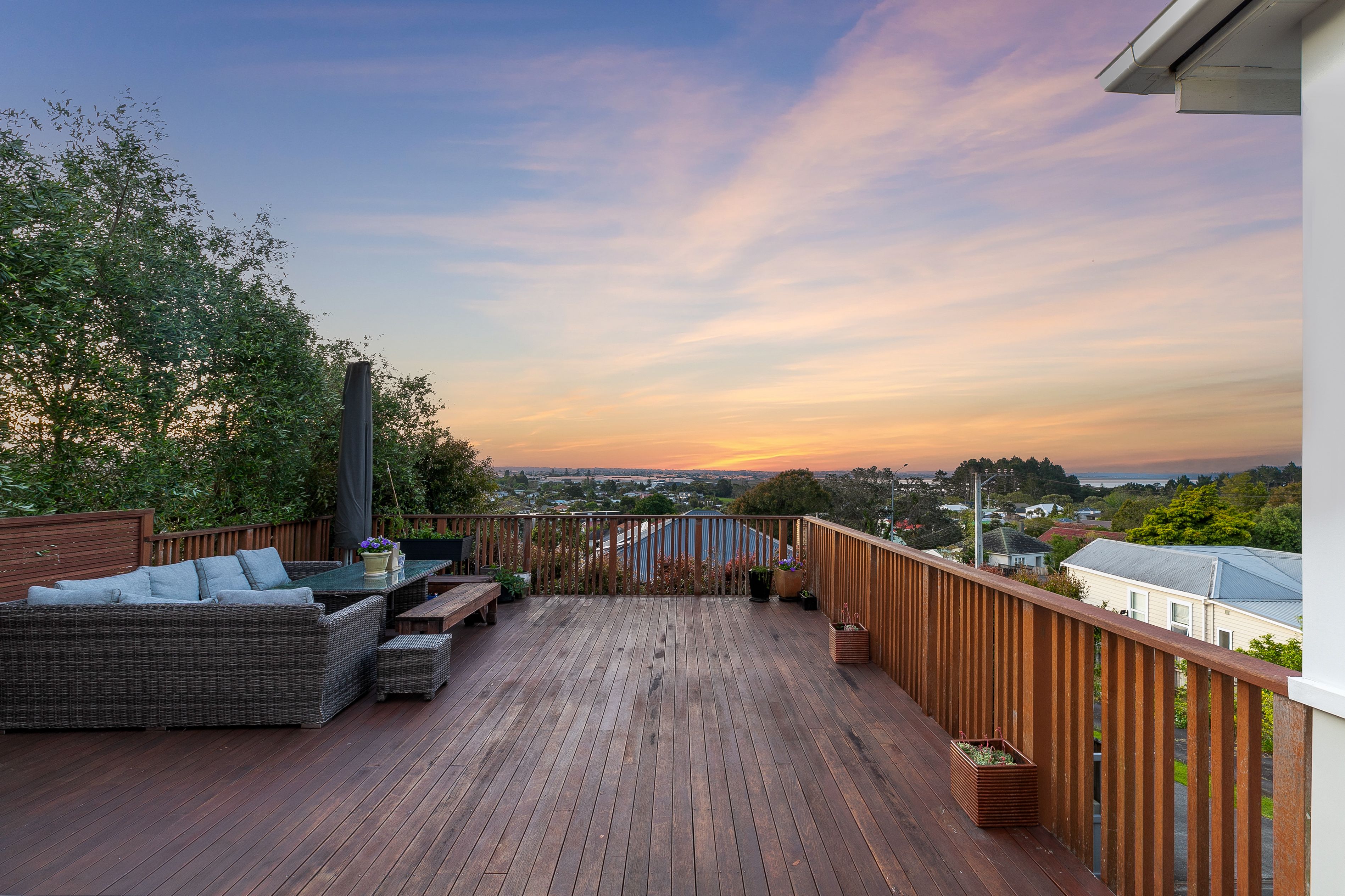 Ray White Pt Chevalier