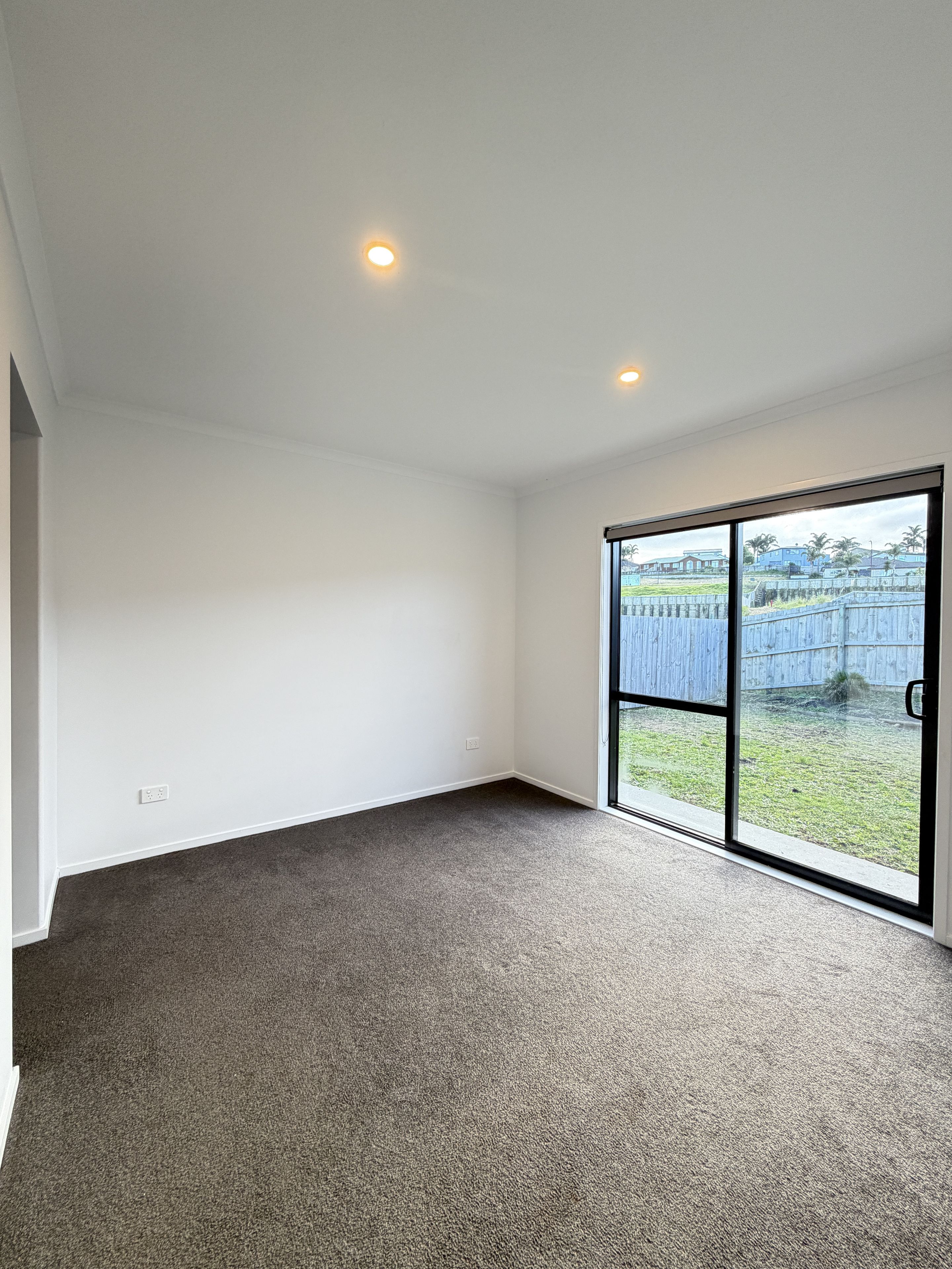 8 Royal St Anne's Drive, Kamo, Whangarei District 0112 - House for Rent ...