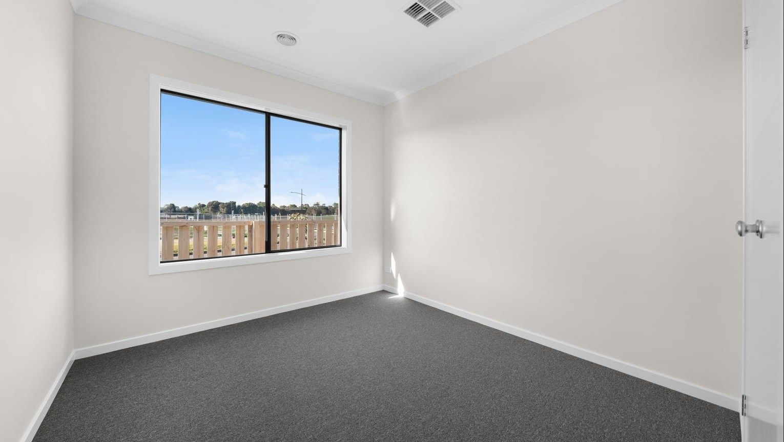 8 Leggatt Way, Donnybrook, VIC 3064 - House for Rent - Ray White Glenroy