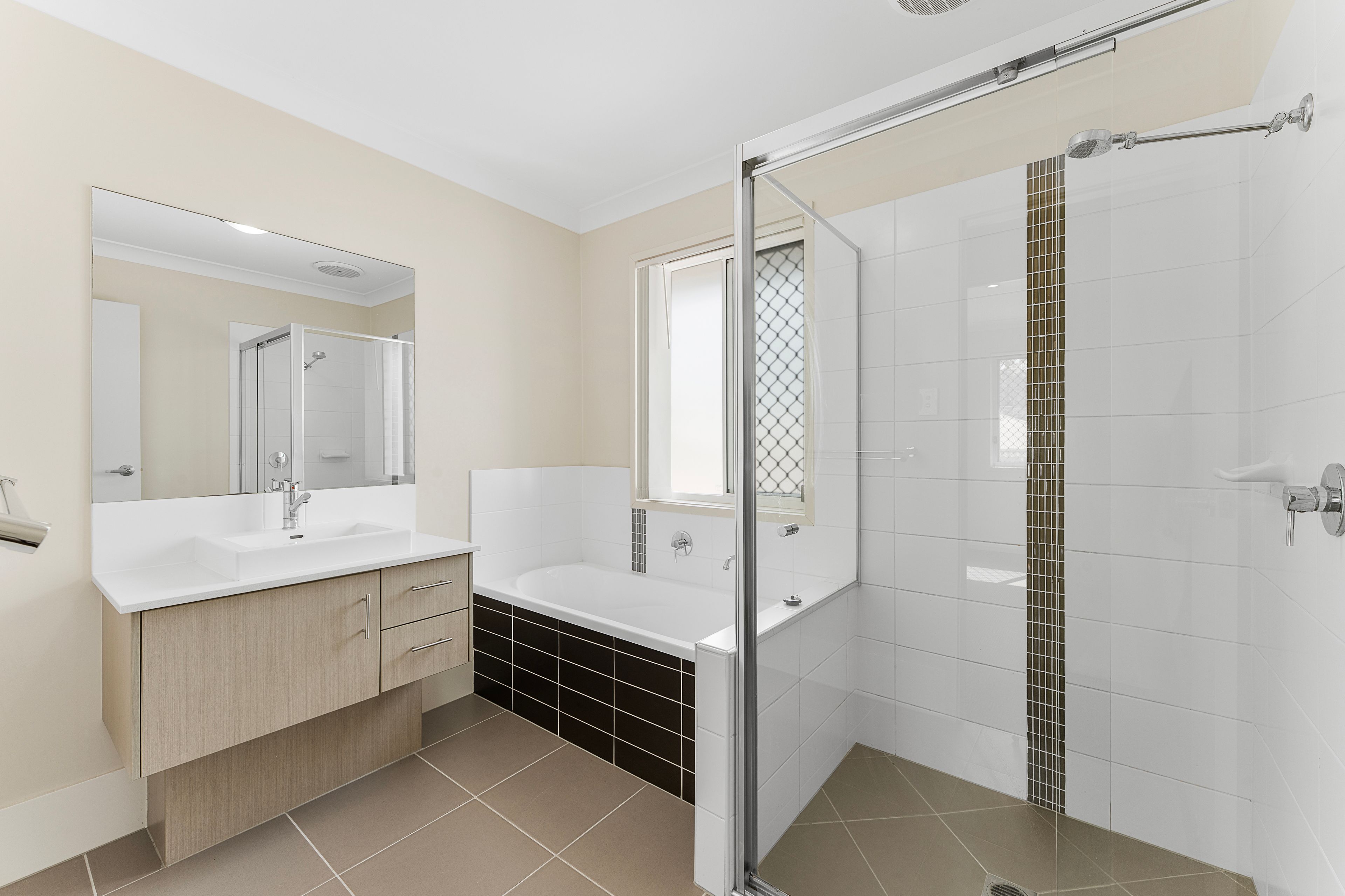 21 Flora Terrace, Pimpama, QLD 4209 - Leased House - Ray White Alliance